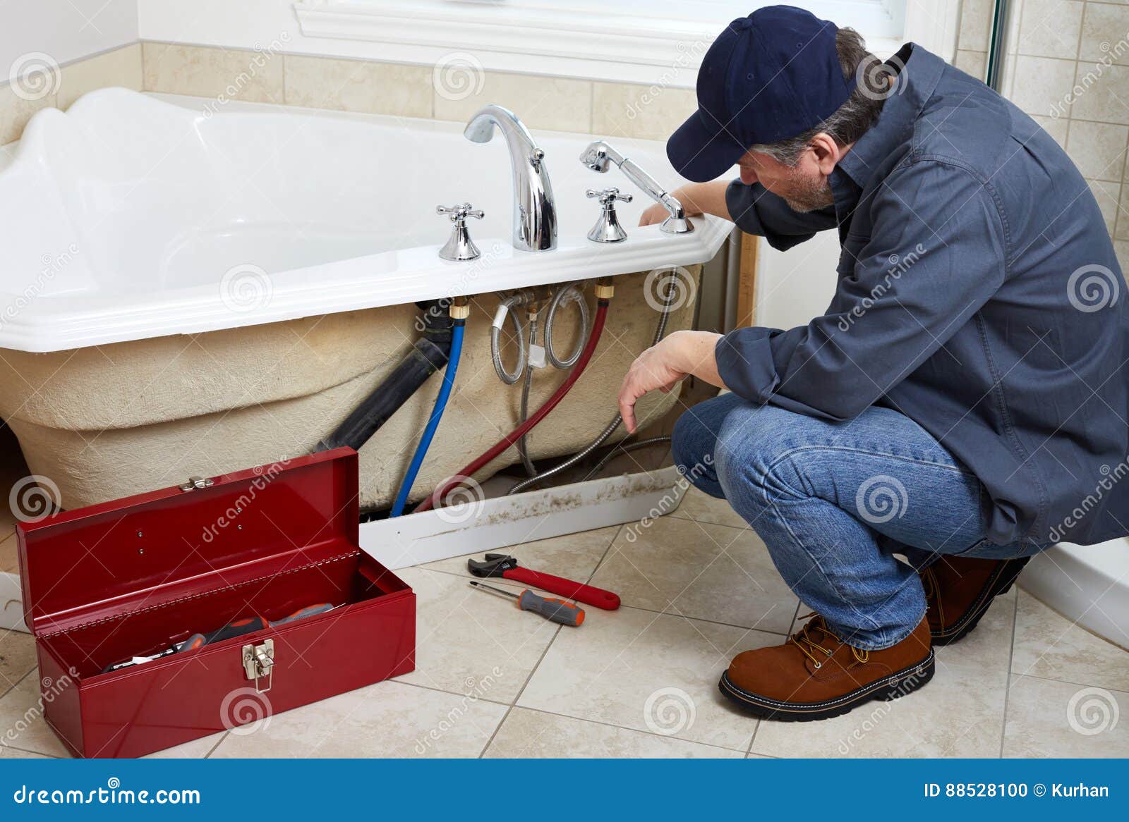 Klempner stockfoto. Bild von badezimmer, monteur, vorarbeiter - 88528100