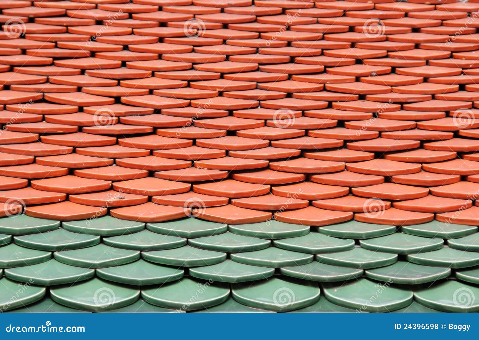 Kleurrijke daktegels stock foto. Image of klei, materiaal - 24396598