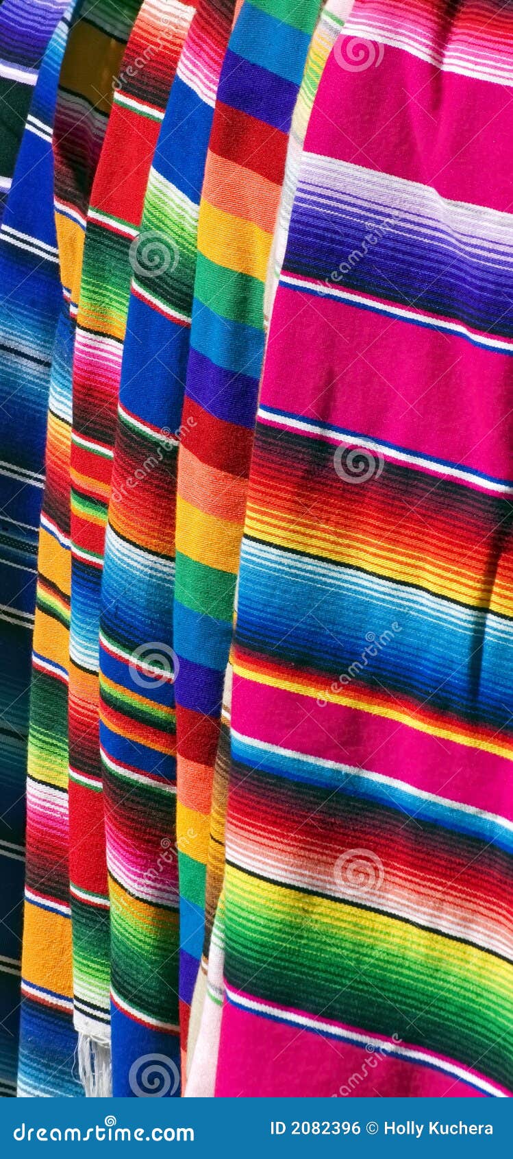 Kleurrijke Mexicaanse Serapes Twee Stock Foto - Image of lijn ...