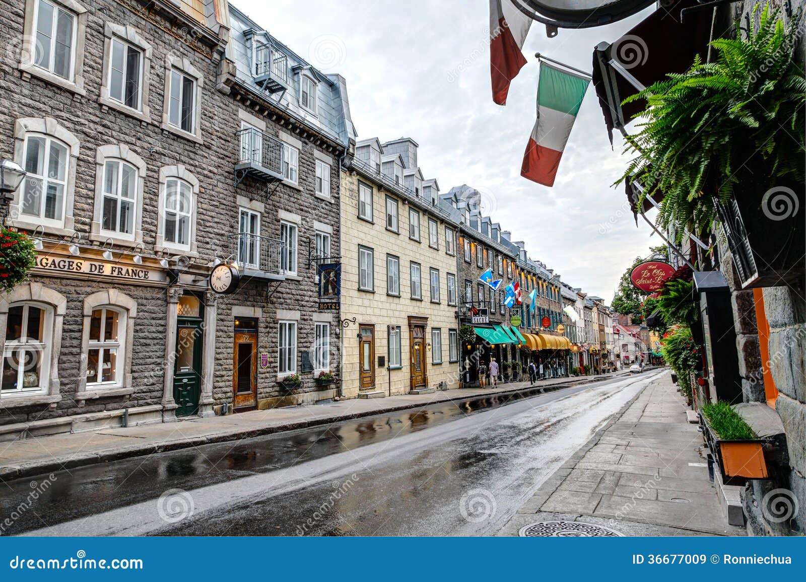 Kleurrijke Straat Van De Oude Stad Van Quebec, Canada Redactionele ...