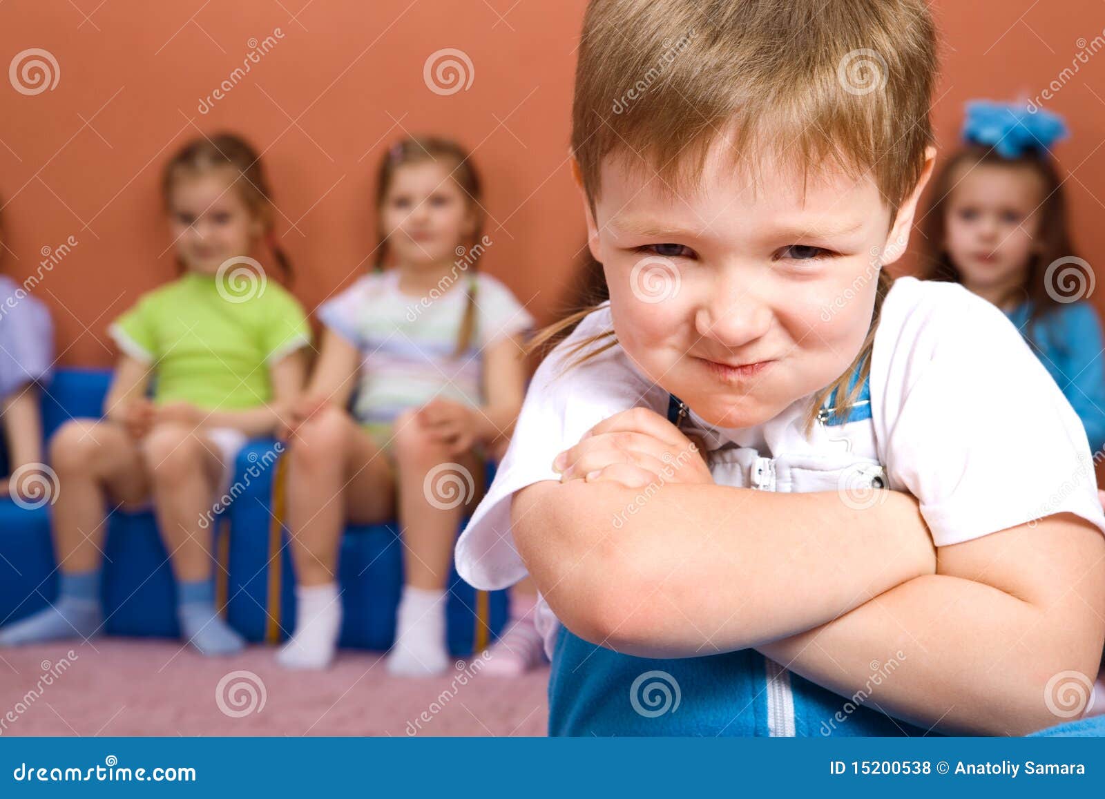 Kleuter stock foto. Image of kleuterschool, peuter, geluk - 15200538