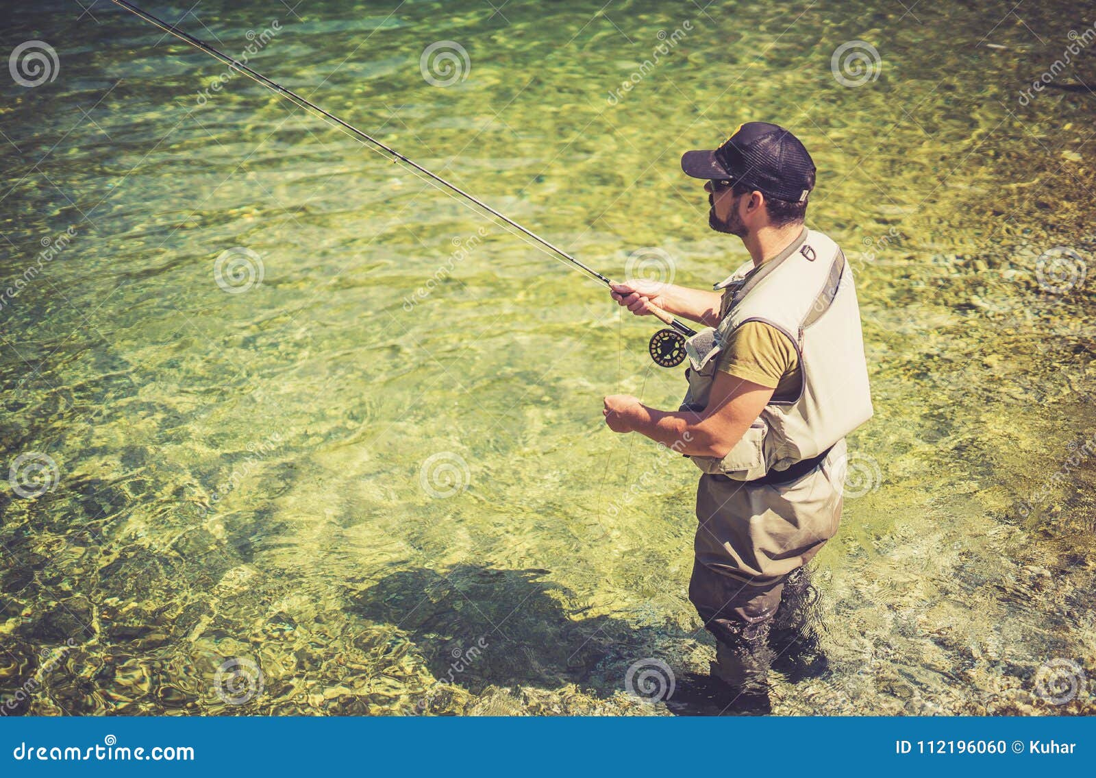 Klipsk fiskare arkivfoto. Bild av sötvatten, vatten - 112196060