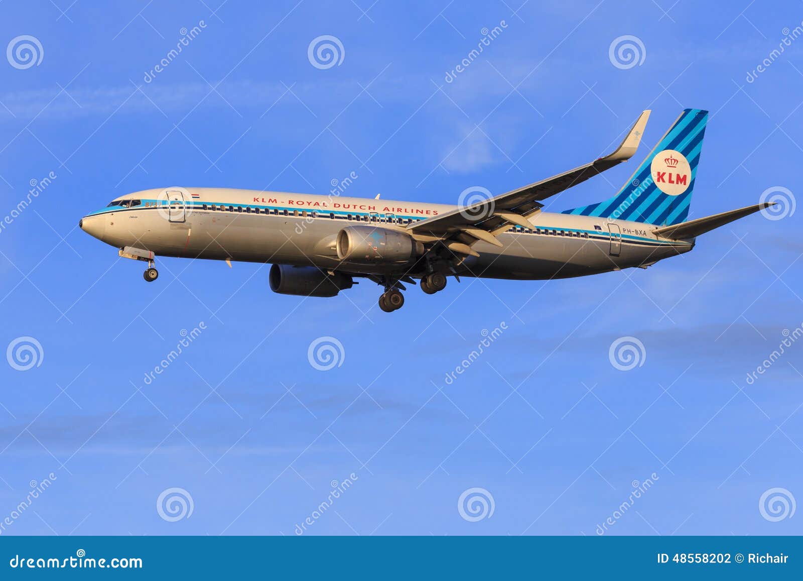 KLM 737 retro livery editorial photography. Image of dutch - 48558202