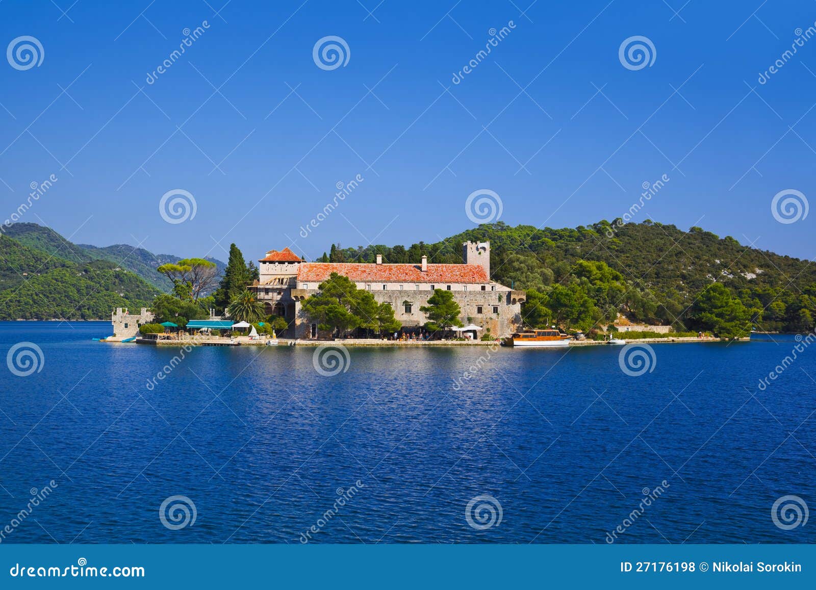 Kloster in Insel Mljet in Kroatien Stockfoto - Bild von park, abtei ...