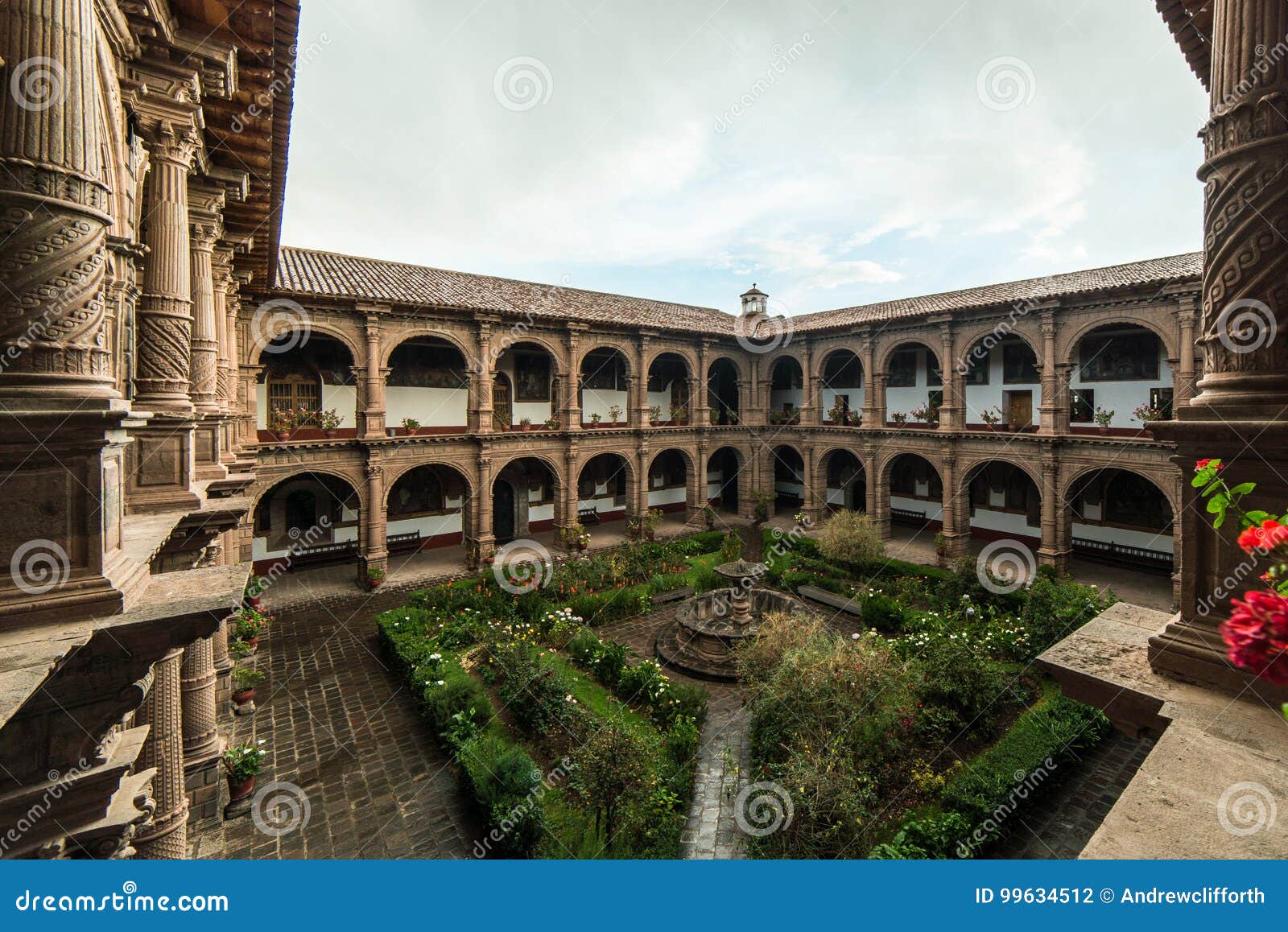 Kloster Unserer Dame Von Mercy Iglesia De La Merced In Cusco Peru Stockfoto Bild Von