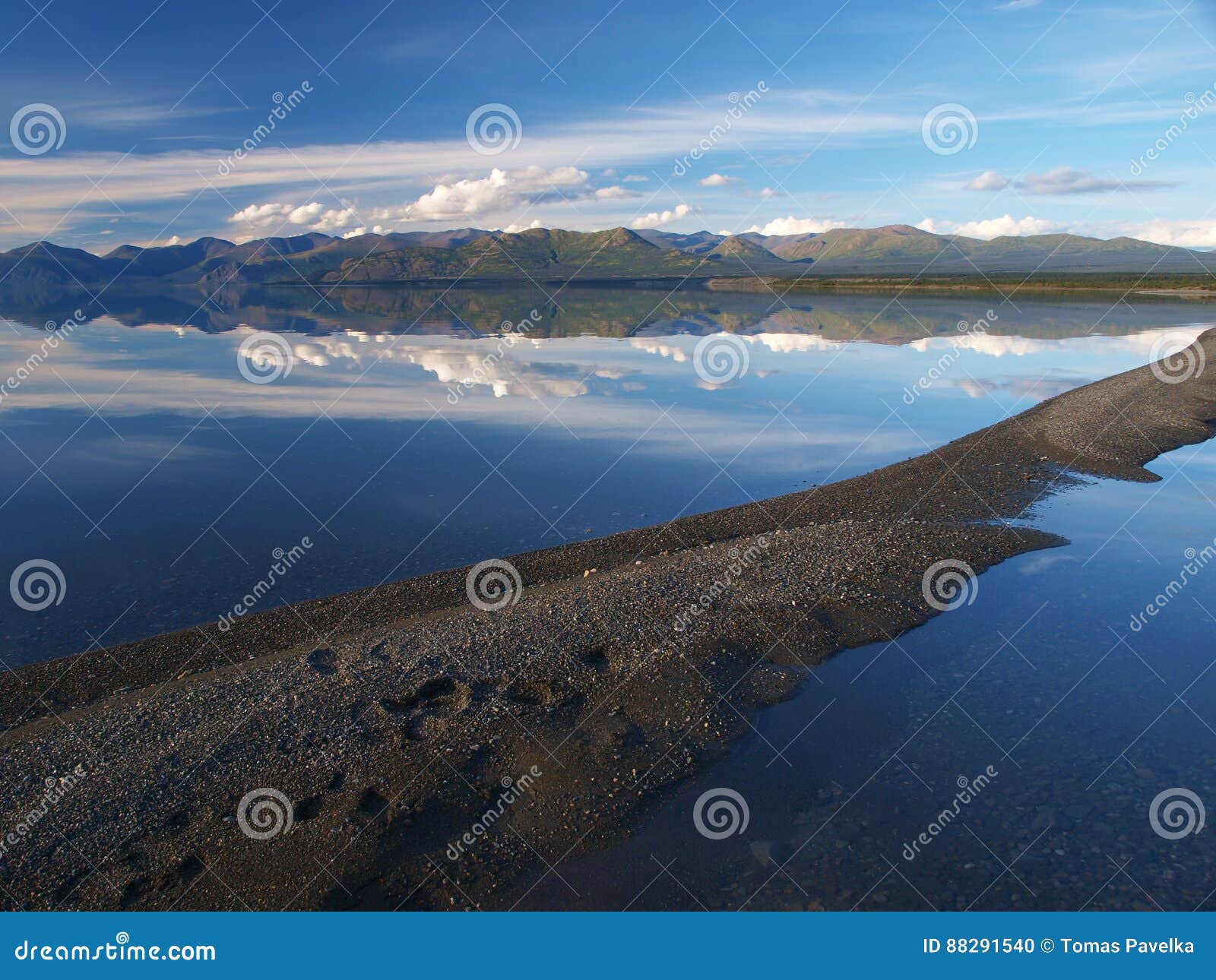 Kluane lake stock photo. Image of yukon, kluane, fresh - 88291540