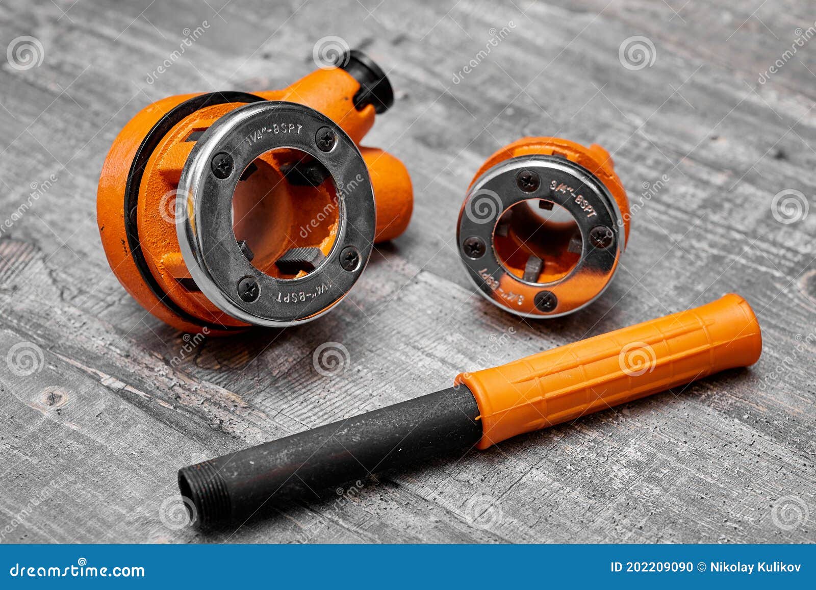 Die Stock and Die Professional Tool for Cutting Threads on Pipes, Studs ...