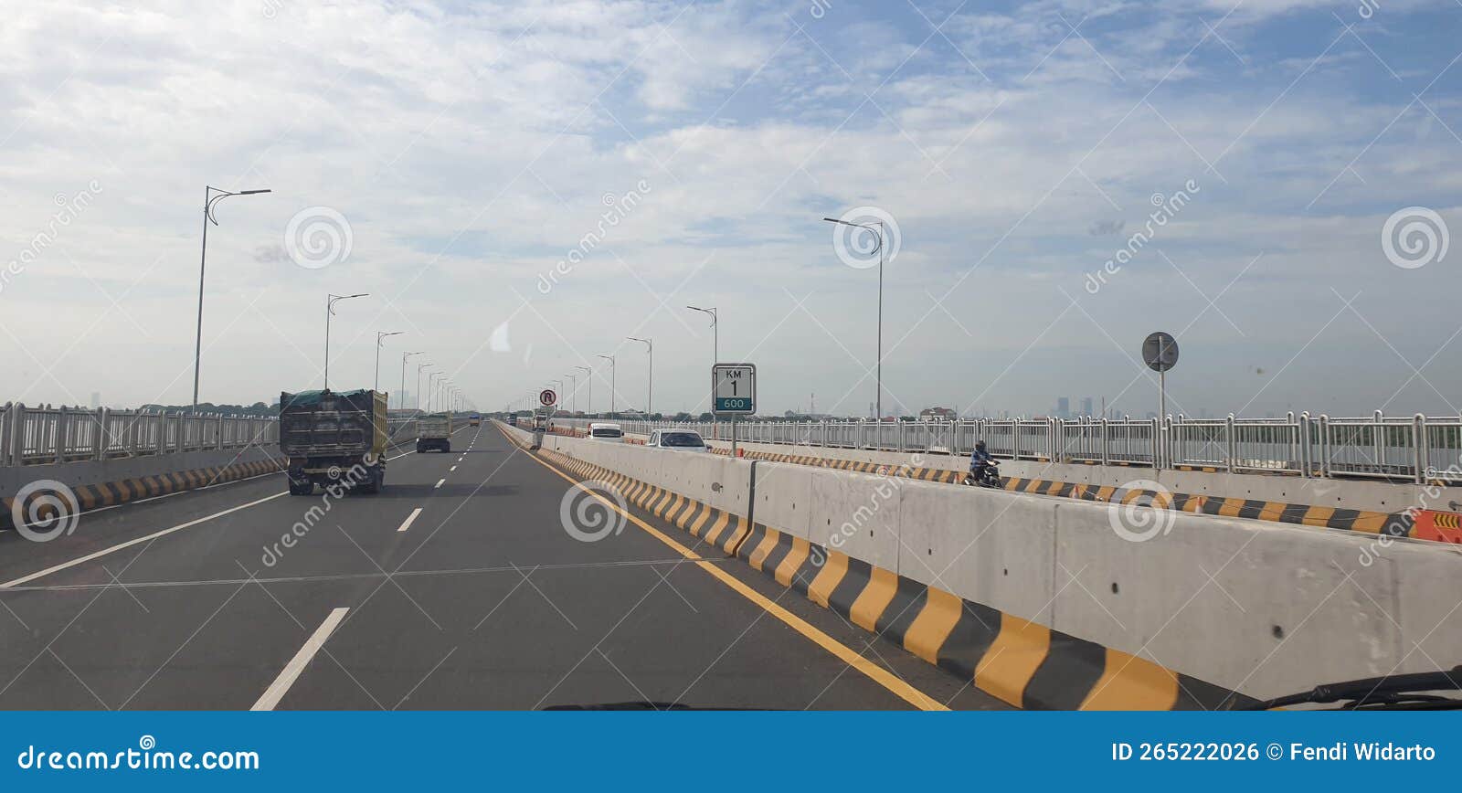 KM 1 Start and Finish Suramadu Bridge Stock Photo - Image of stadium ...