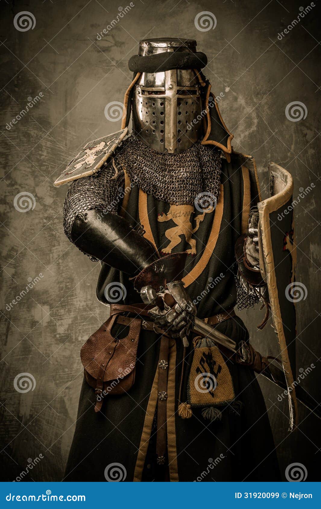 Knight in full armour stock image. Image of fight, courage - 31920099