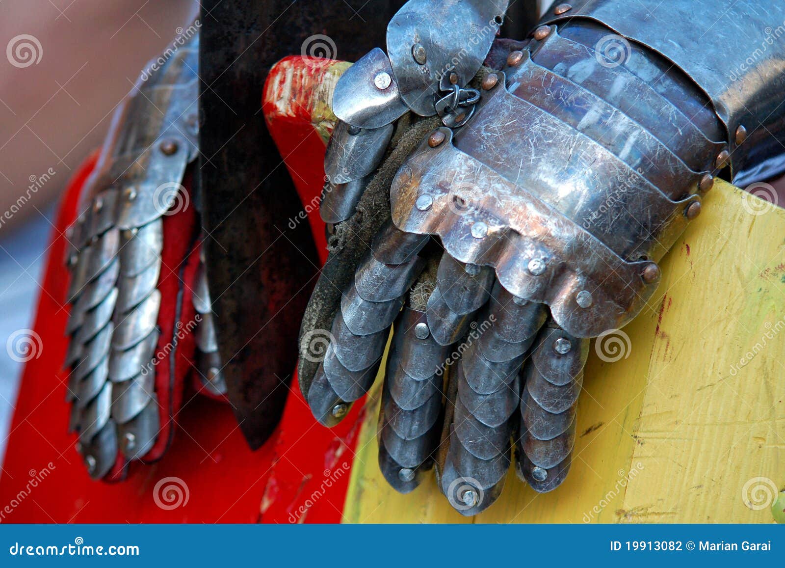 Knight Gloves Picture. Image: 19913082