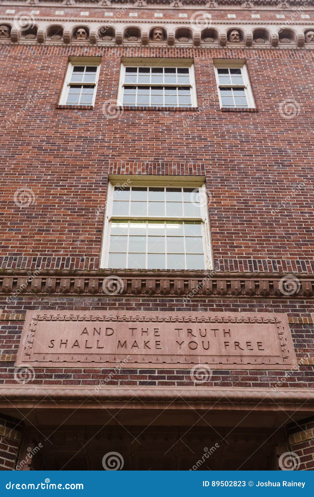 Knight Library at University of Oregon Stock Image - Image of teaching ...