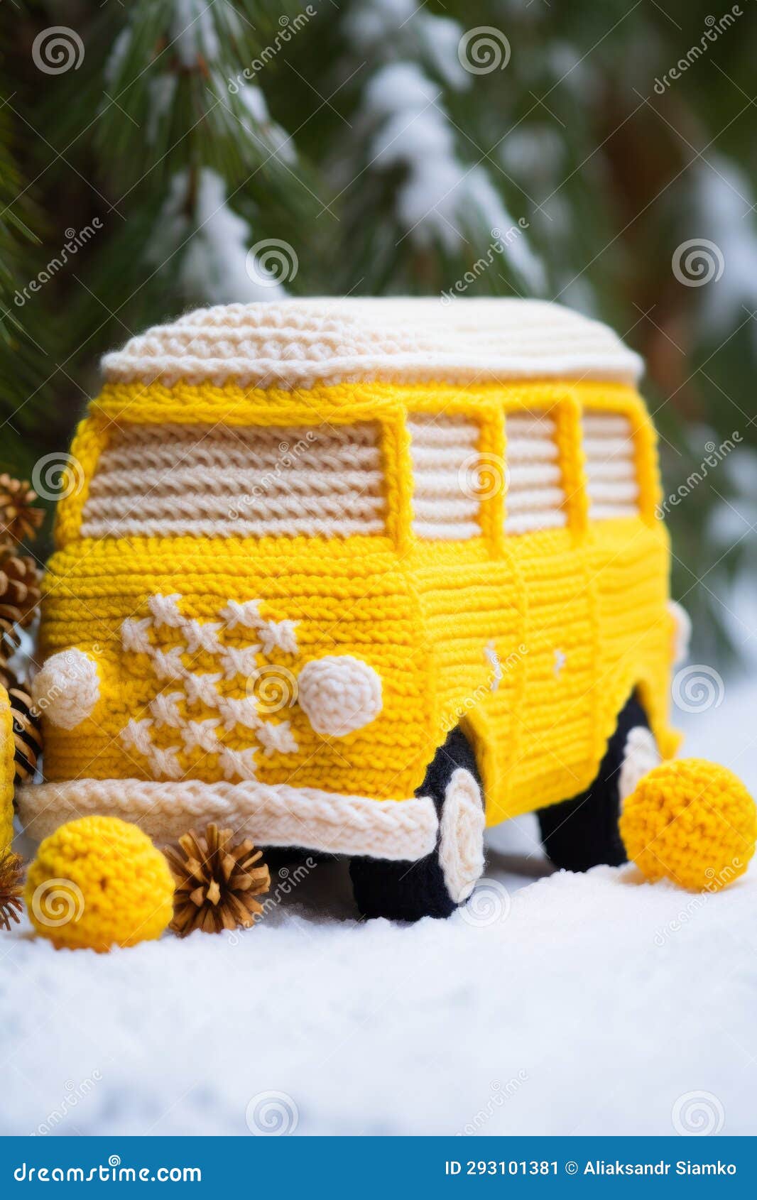 Knitted Christmas School Bus Stock Illustration - Illustration of tree ...