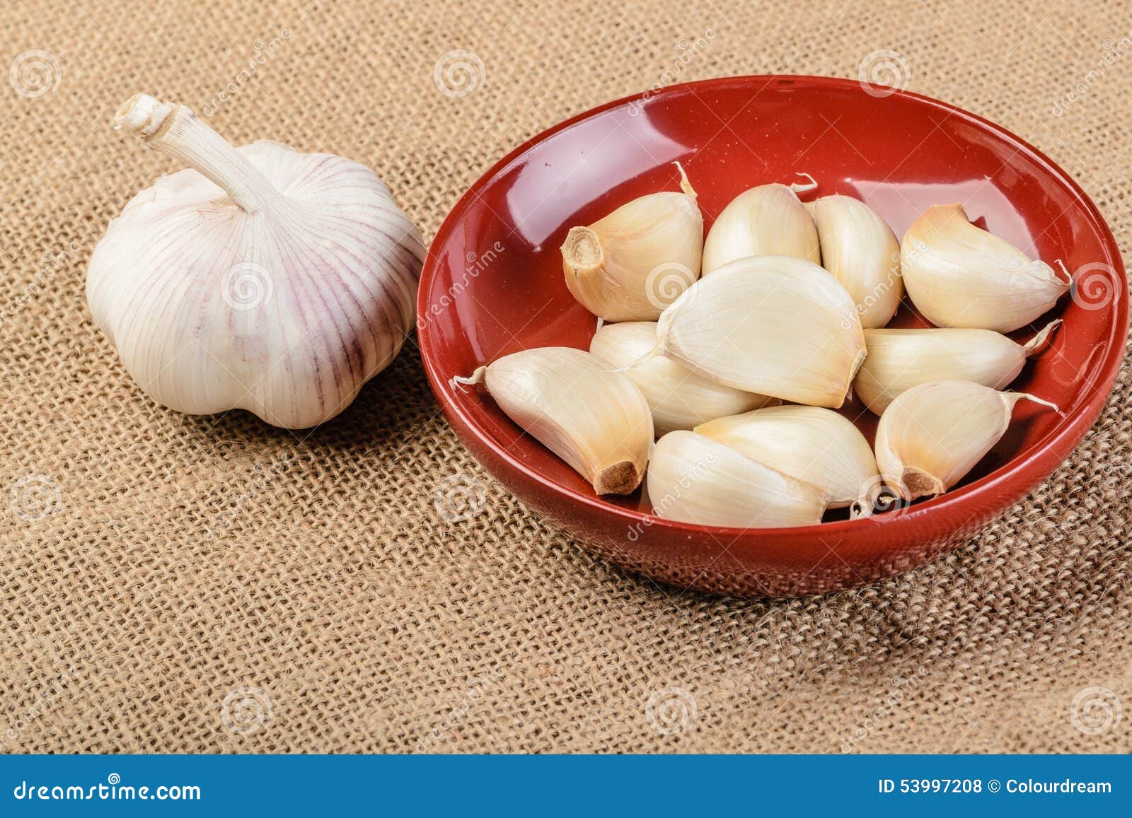 Knoblauch Und Knoblauchzehe Stockfoto - Bild von nelke, würzig: 53997208