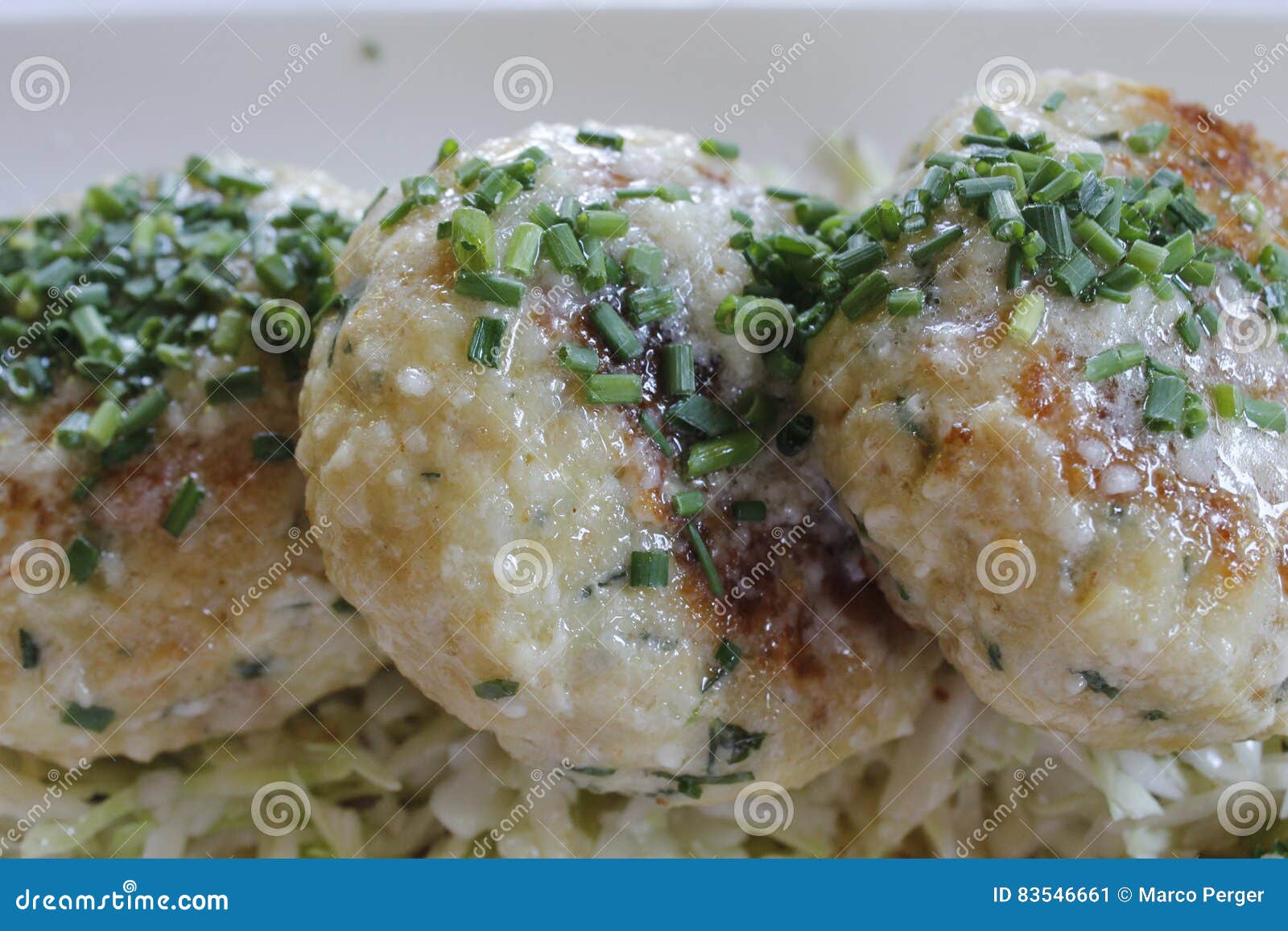 Knodel stockbild. Bild von bayerisch, mahlzeit, kugeln - 83546661