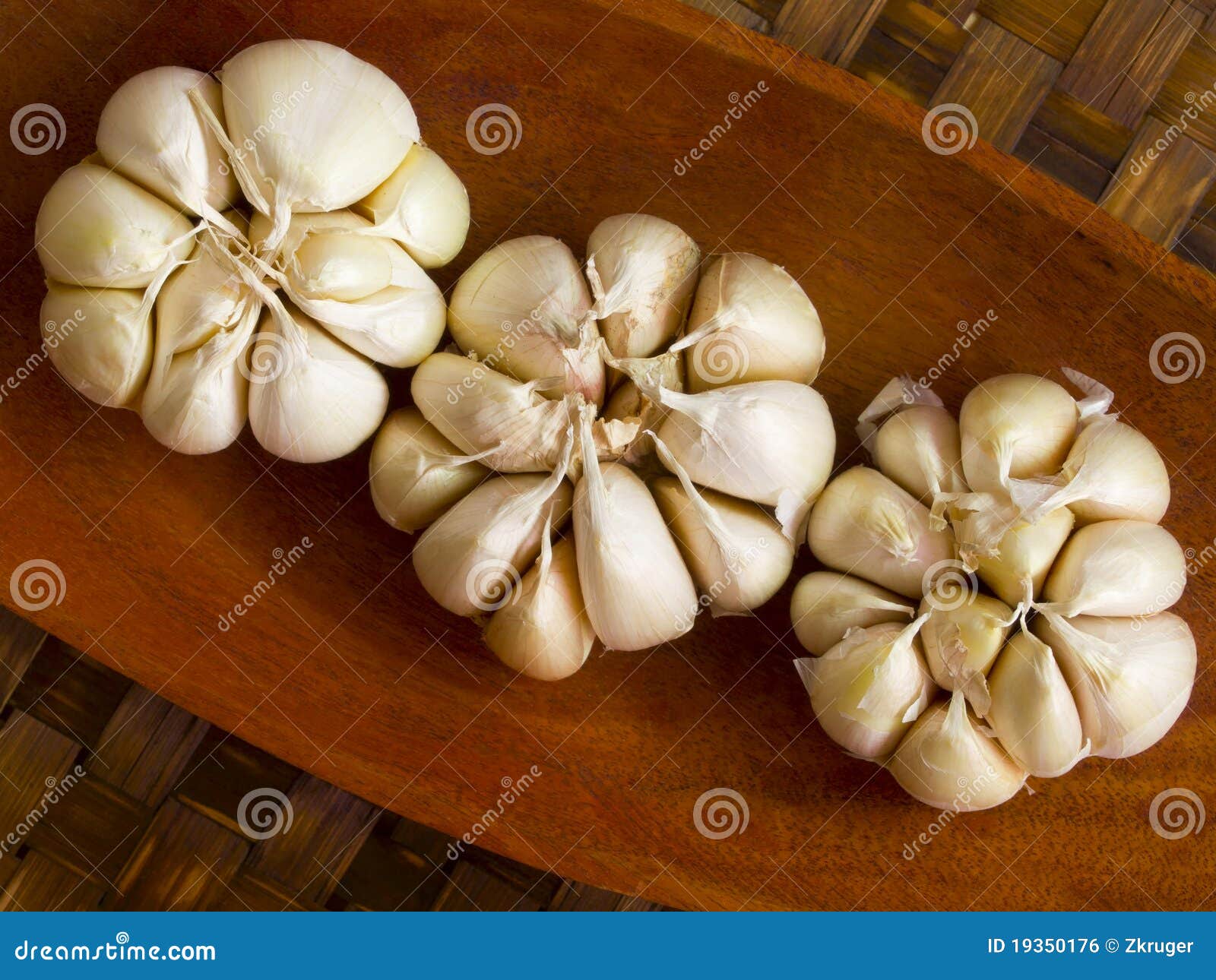 Knoflook stock foto. Image of knoflook, plantaardig, aroma - 19350176