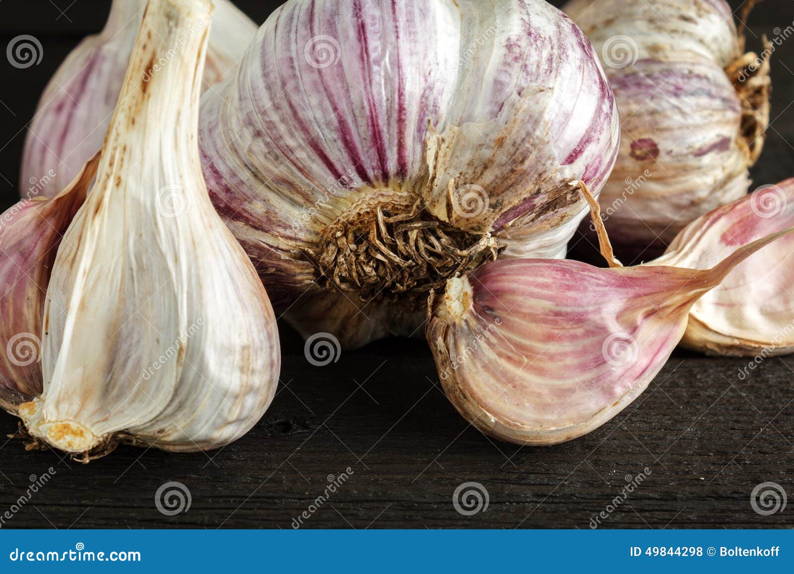 Knoflook stock foto. Image of plantaardig, hout, sluit - 49844298