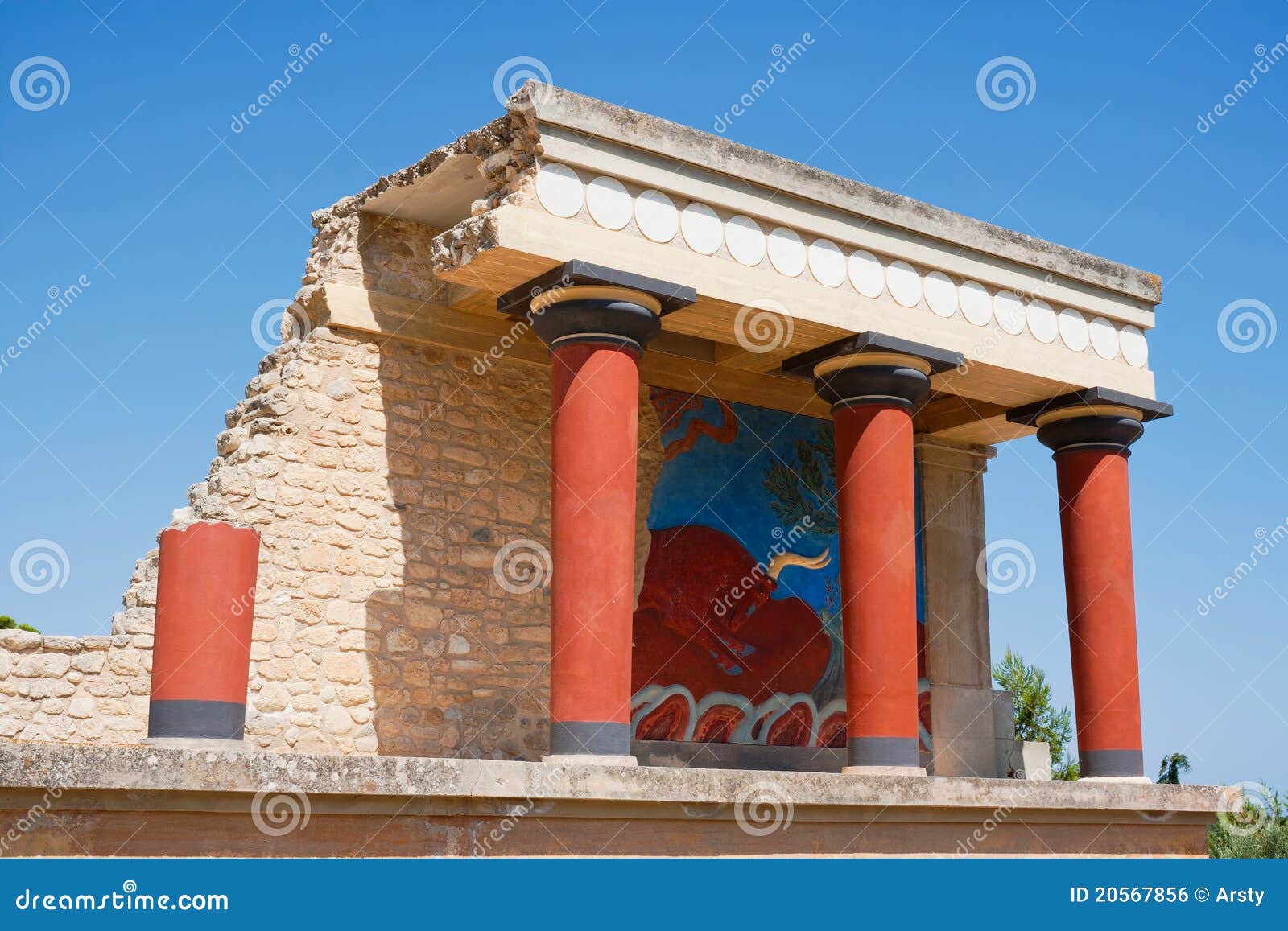 Knossos Palace Is The Largest Bronze Age Archaeological Site On Crete ...