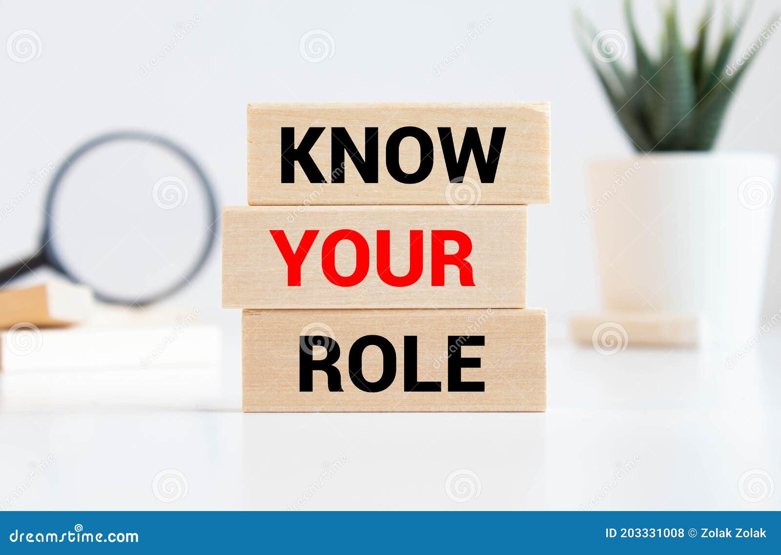 KNOW YOUR ROLE Text on a Wooden Cubes on a White Background Stock Photo ... KNOW YOUR ROLE Text on a Wooden Cubes on a White Background Stock Photo ...
