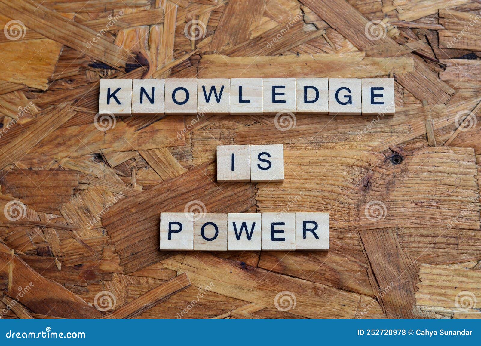 Knowledge is Power Text on Wooden Square, Motivation Quotes. Stock ...