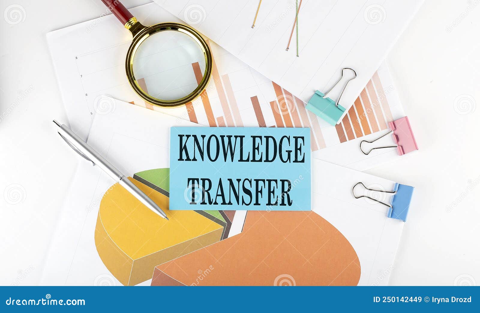 KNOWLEDGE TRANSFER Text on the Sticker on the Paper Diagram Stock Image ...