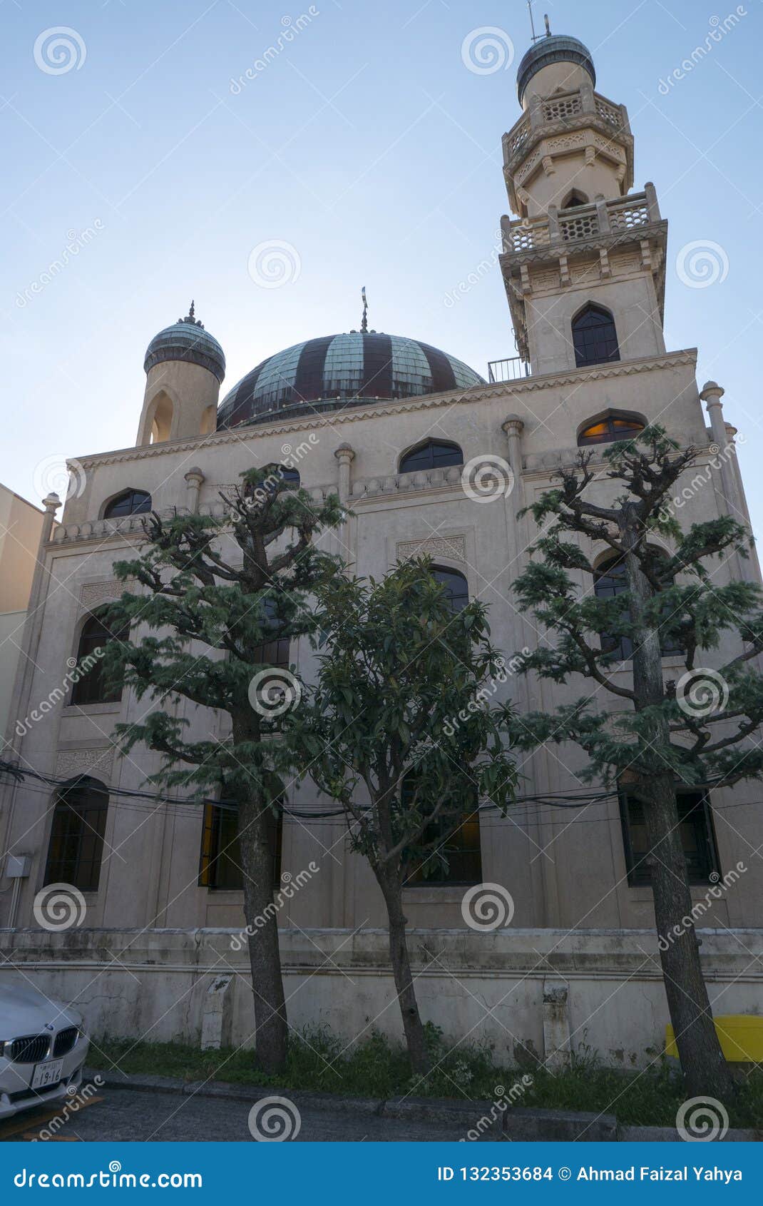 KOBE, JAPAN-NOVEMBER 10, 2018 : Exterior of Kobe Mosque in Kobe ...