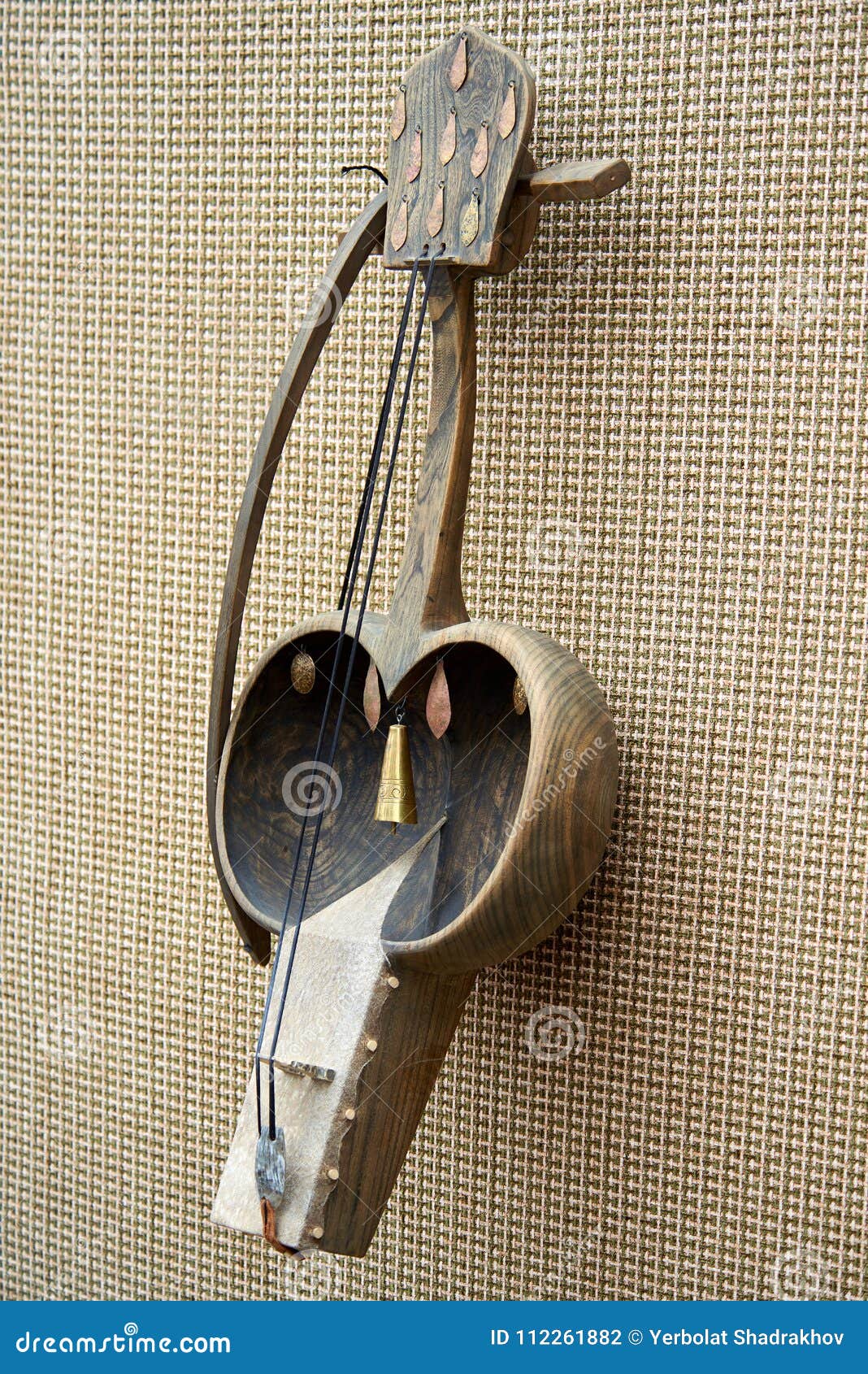 Kobyz stock foto. Image of vakantie, huid, traditioneel - 112261882