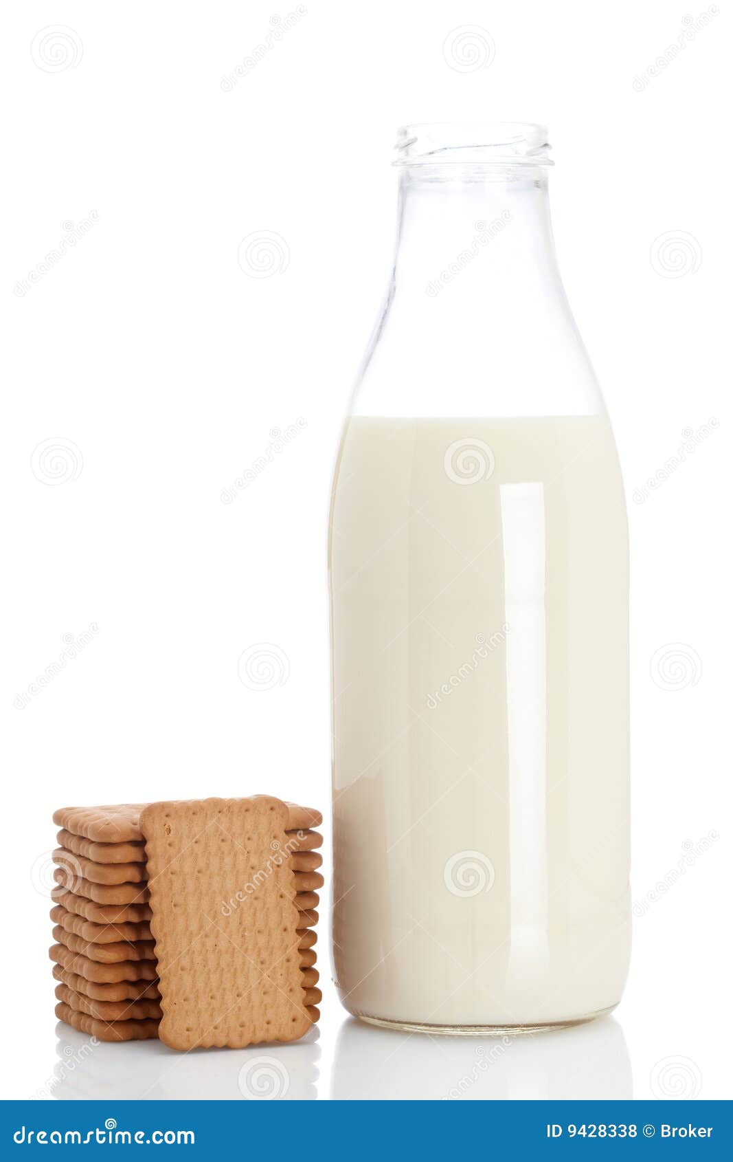 Koekjes en melkfles stock foto. Image of drank, bloem - 9428338
