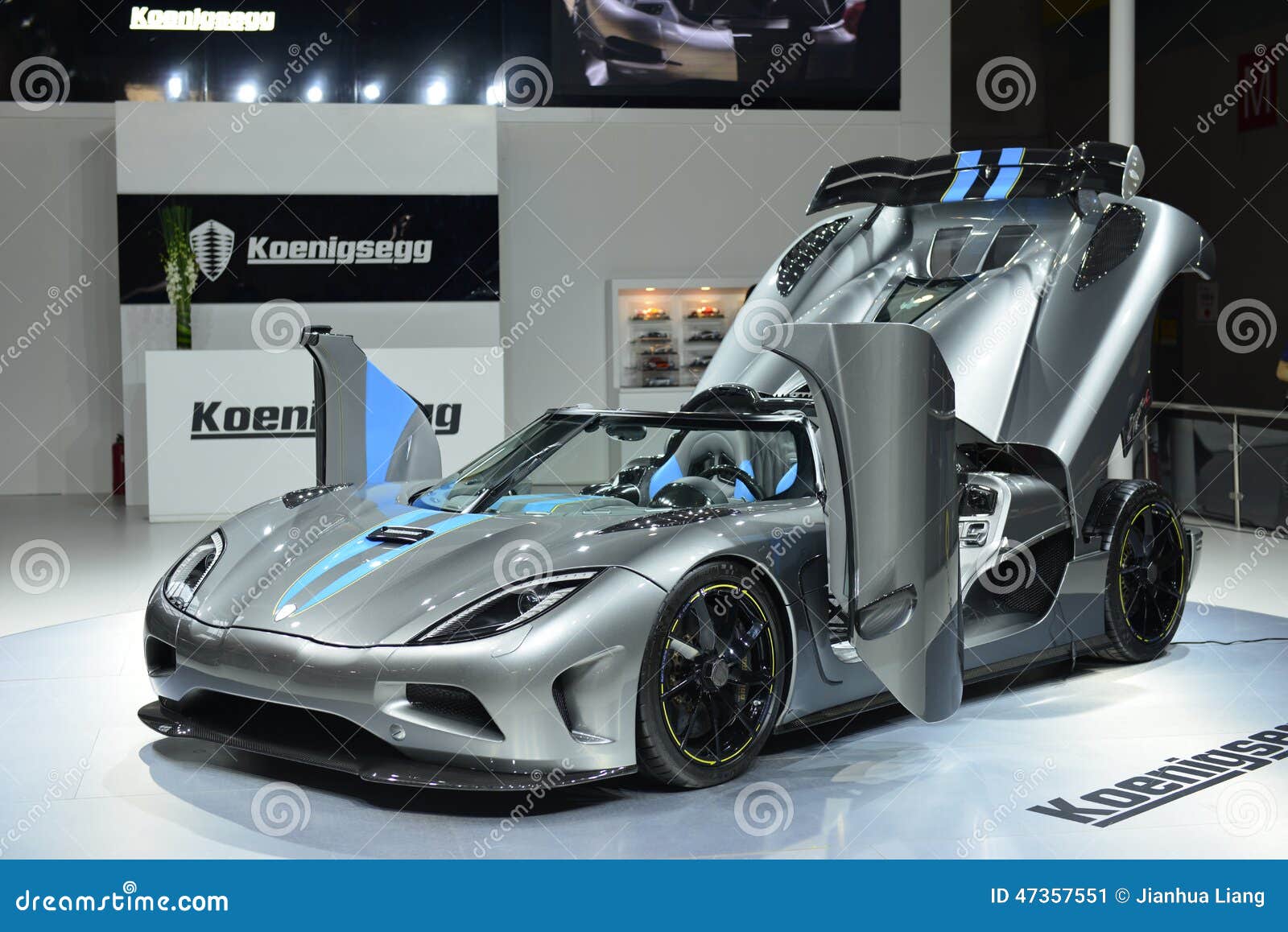 Koenigsegg: supercar 1 redactionele foto. Image of macht - 47357551