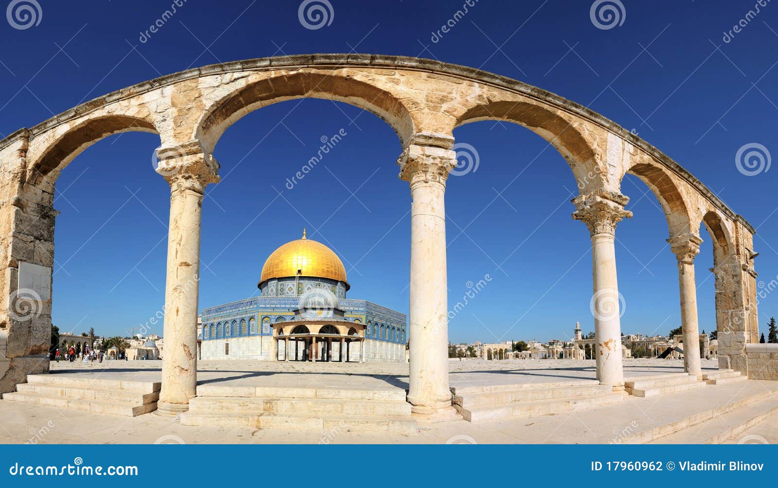 Koepel van de Rots. stock foto. Image of goud, moslim - 17960962