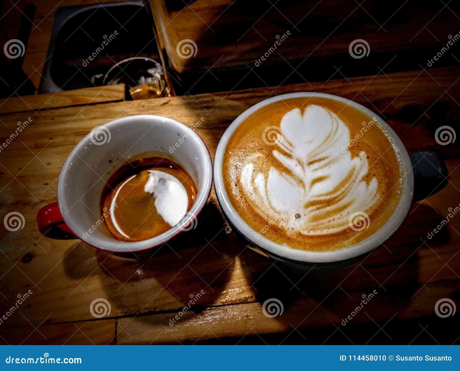Koffie stock foto. Image of melk, koffie, uitgedrukt - 114458010