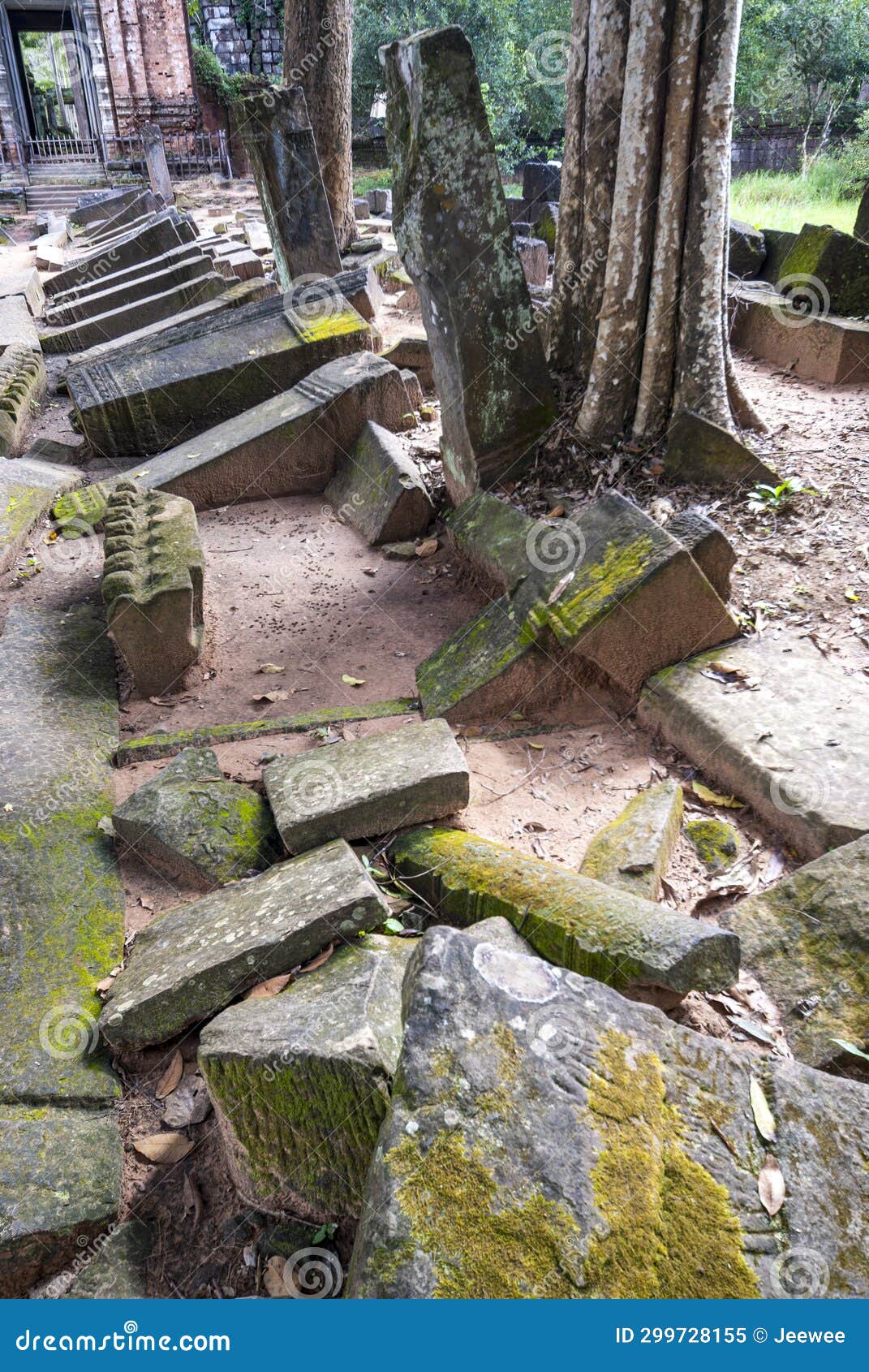 Koh Ker Temple Complex, Angkor, Cambodia, Asia Stock Image - Image of ...