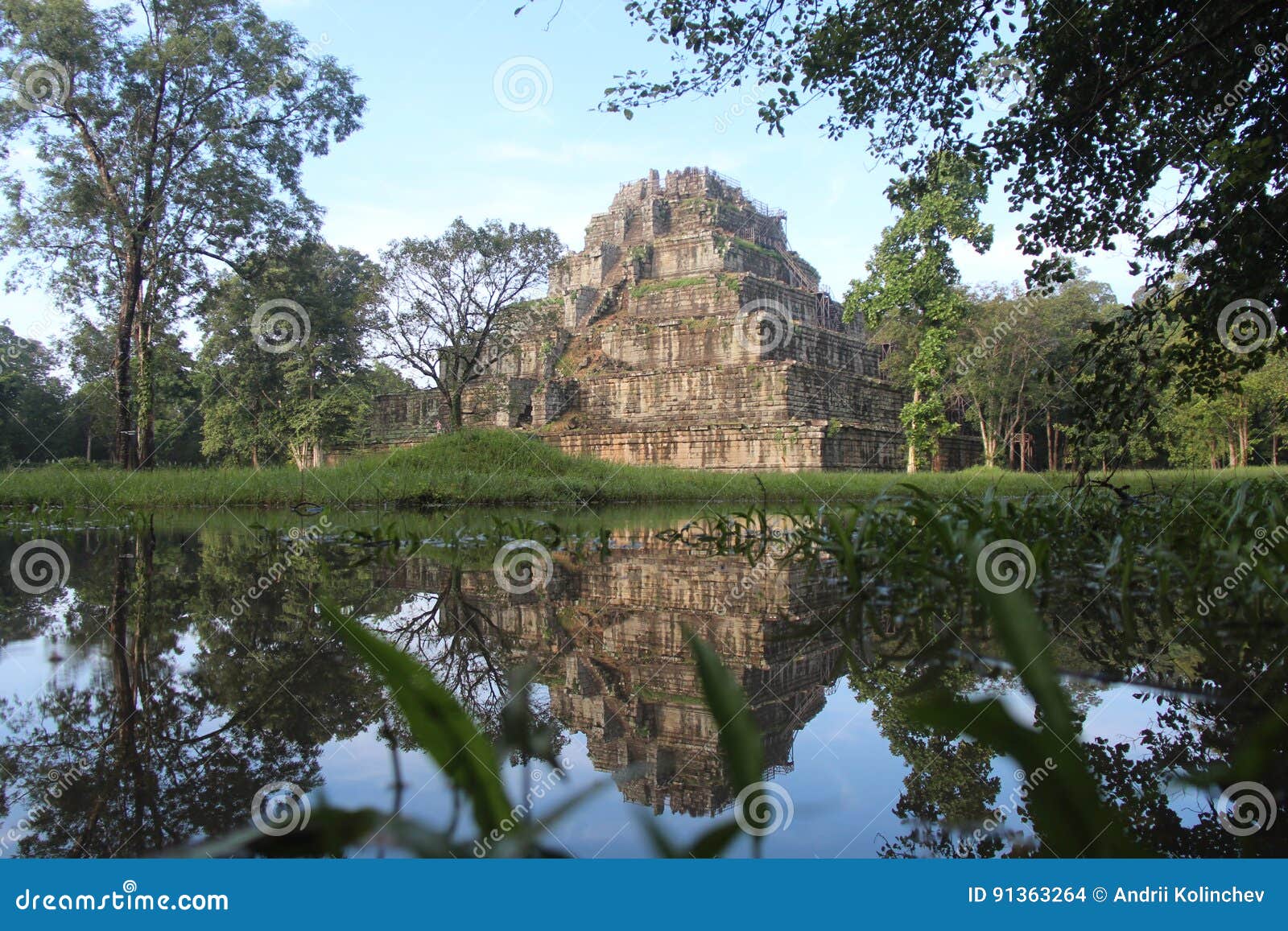 Koh Ker Temple Et X28 ; Prasat Thom Et X29 ; Cambodia Photo stock ...