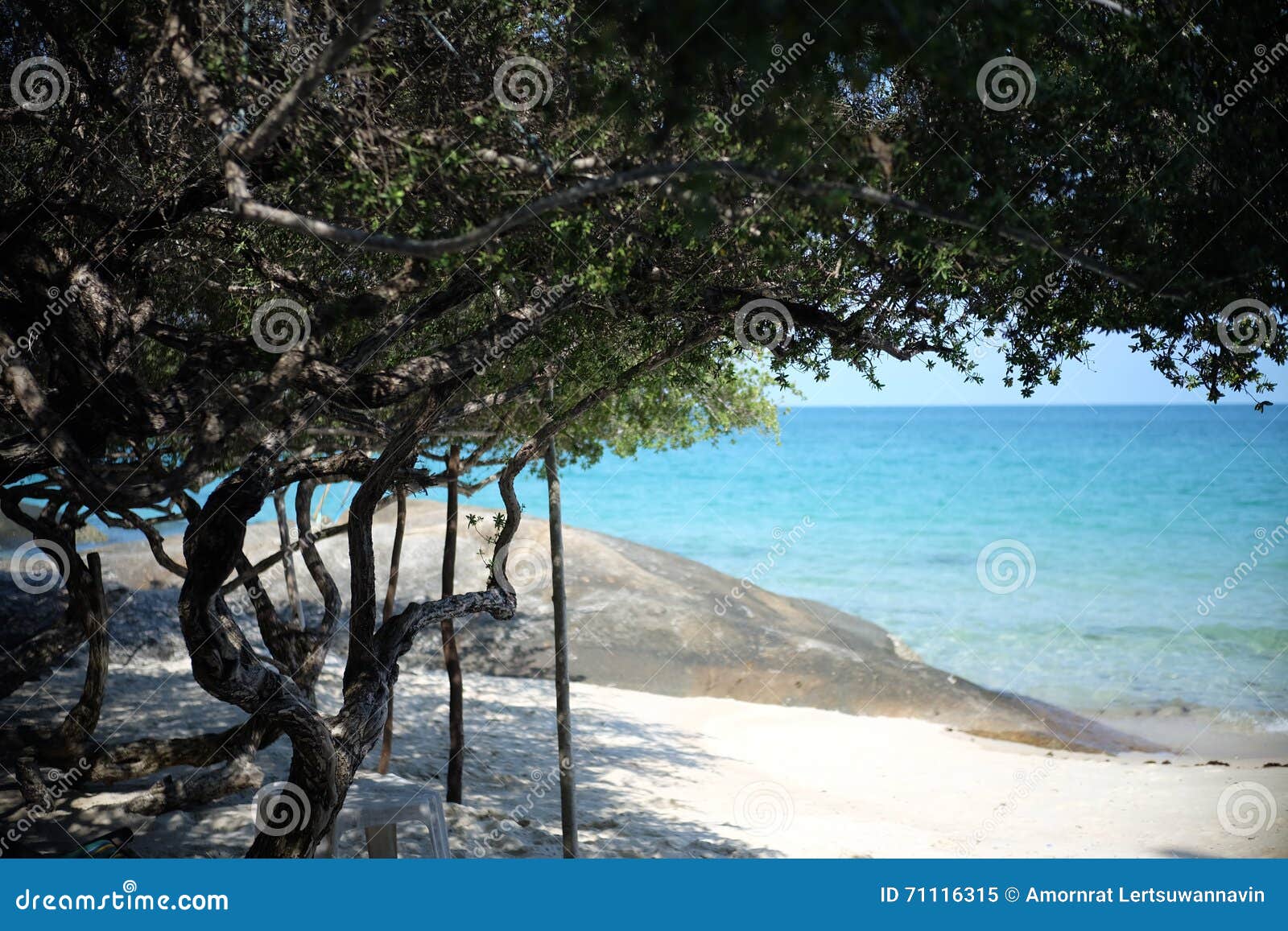 Koh Samed Island image stock. Image du plage, course - 71116315