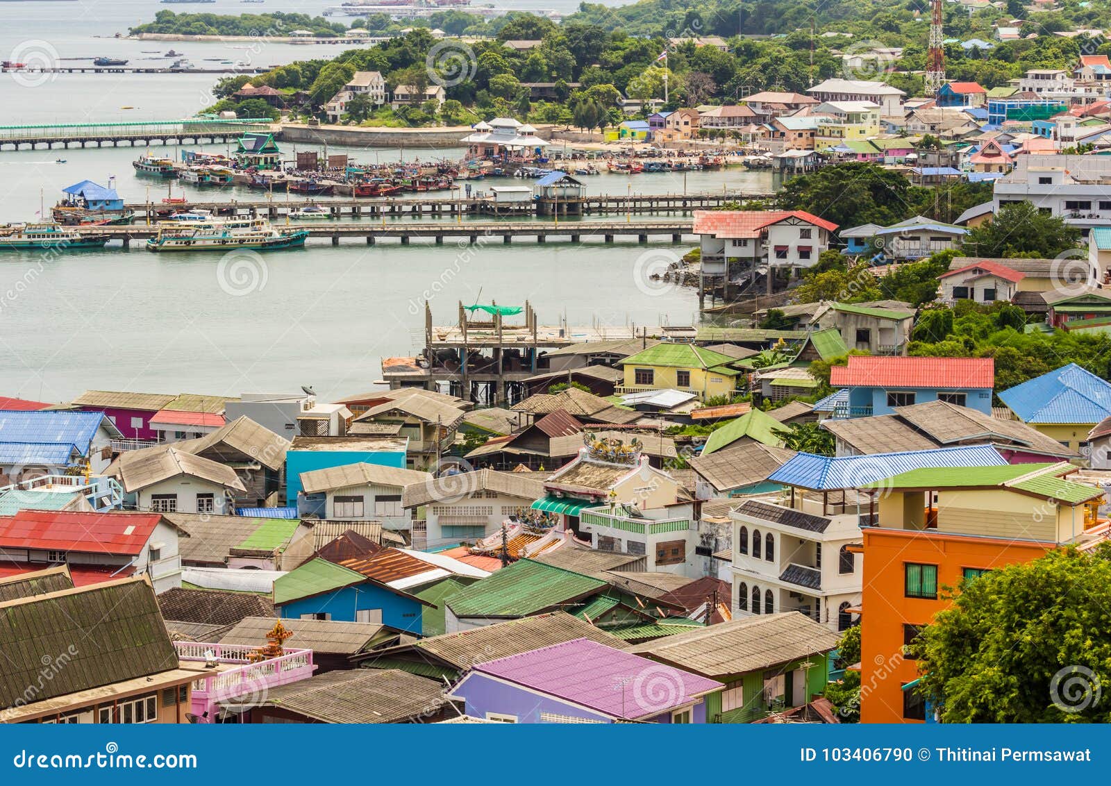 Koh Si Chang Pier image éditorial. Image du pavillon - 103406790