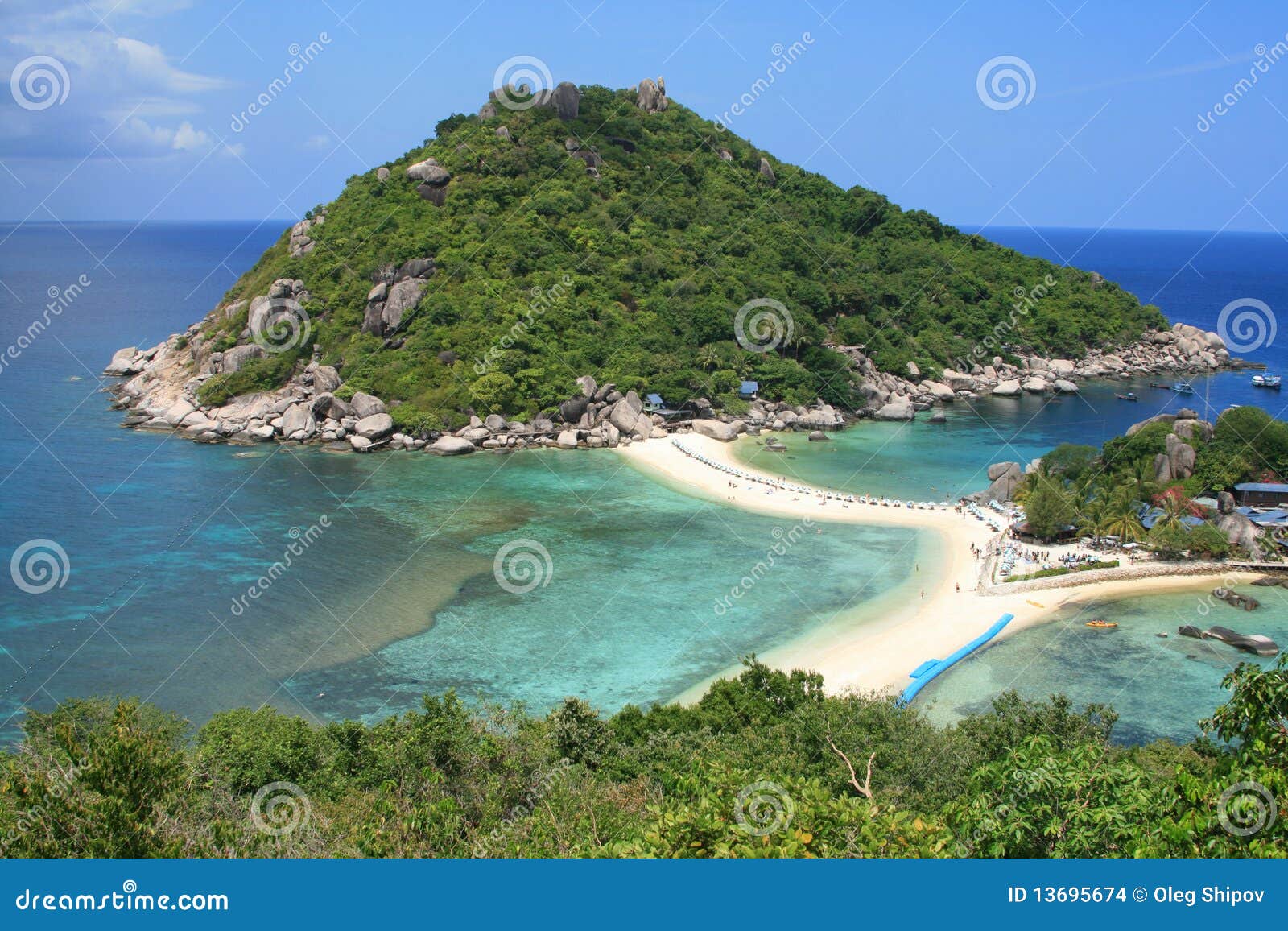 Koh Tao island stock photo. Image of green, people, horizon - 13695674