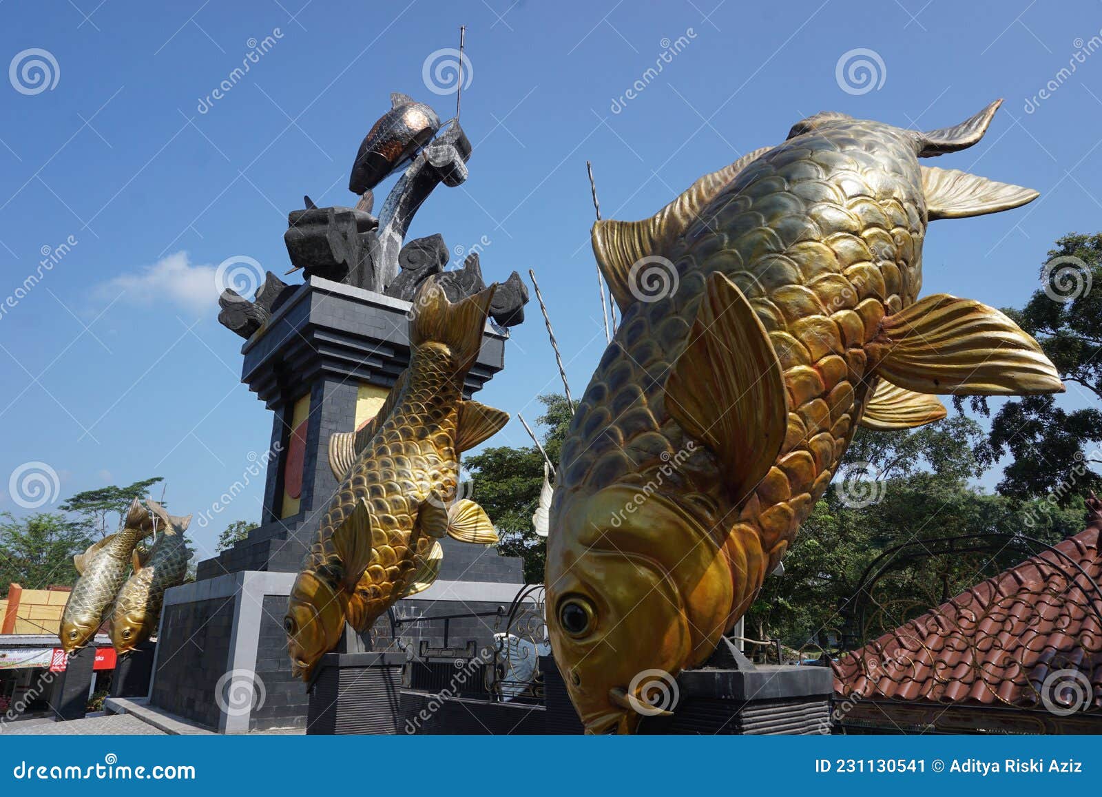 Monument To Fish Living In The Aral Sea Editorial Image | CartoonDealer ...
