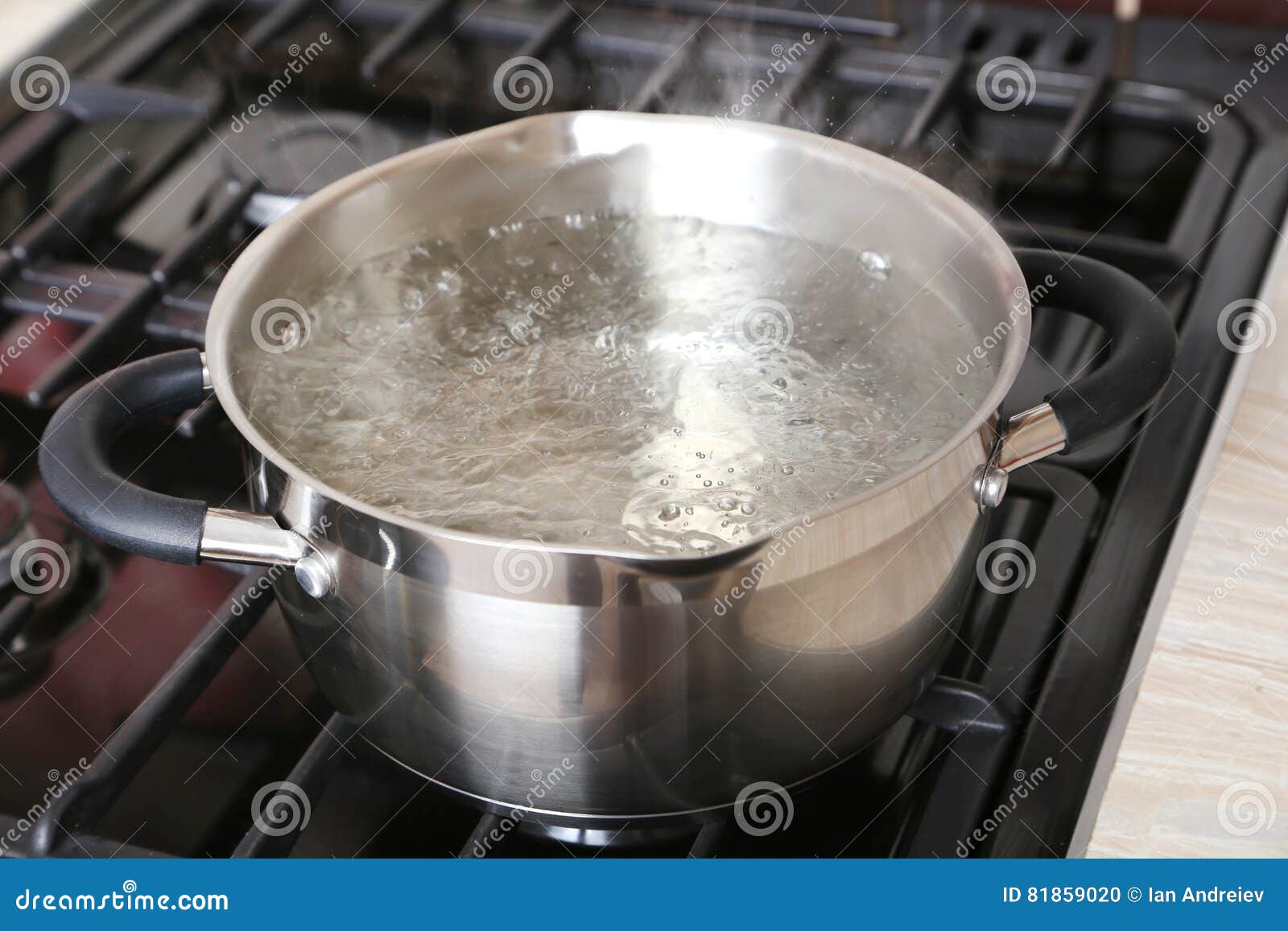 Koka för vatten arkivfoto. Bild av förbereda, vatten - 81859020