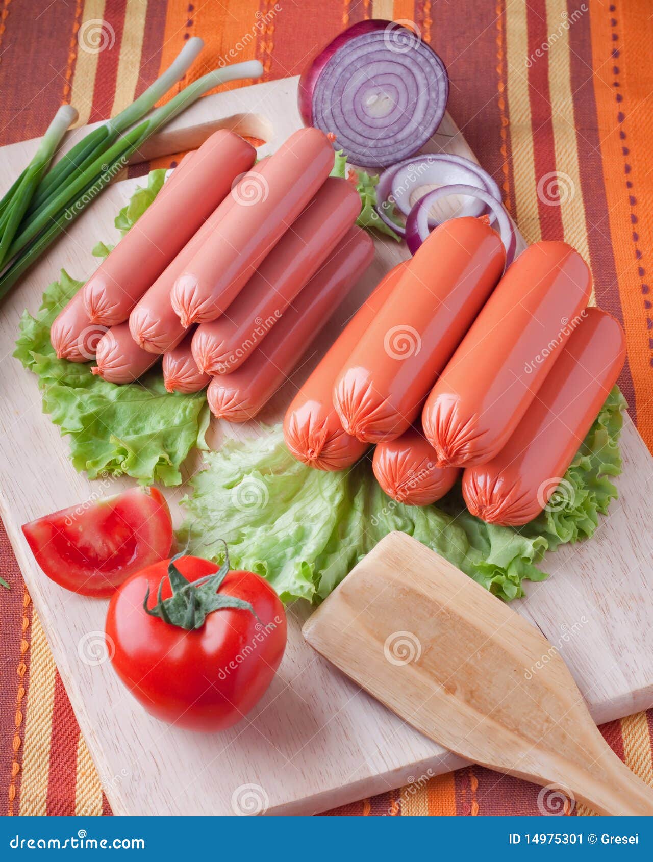 Kokt korv fotografering för bildbyråer. Bild av nytt - 14975301