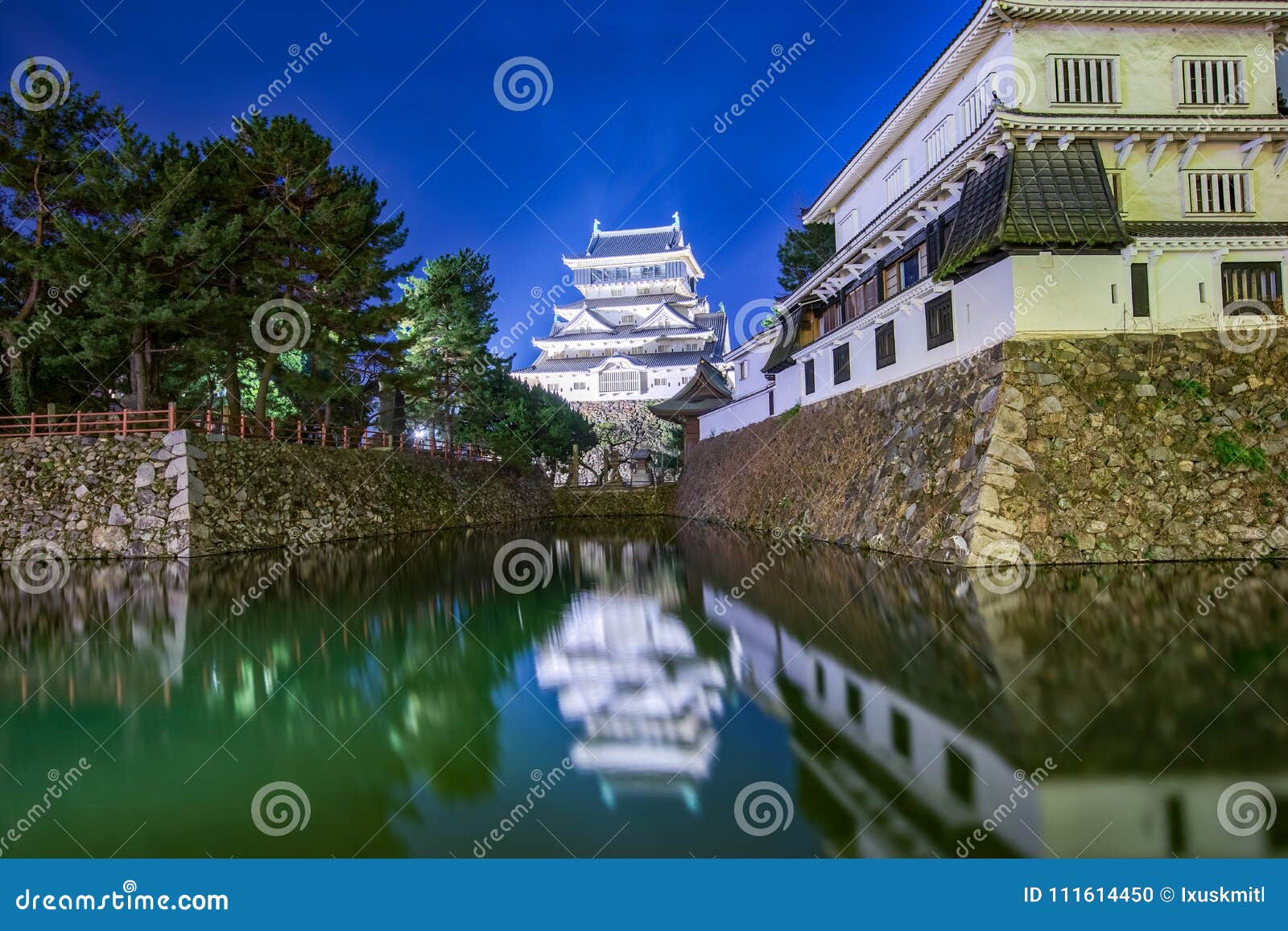 Kokura Castle in Kitakyushu at Night in Kokura, Japan Stock Photo ...