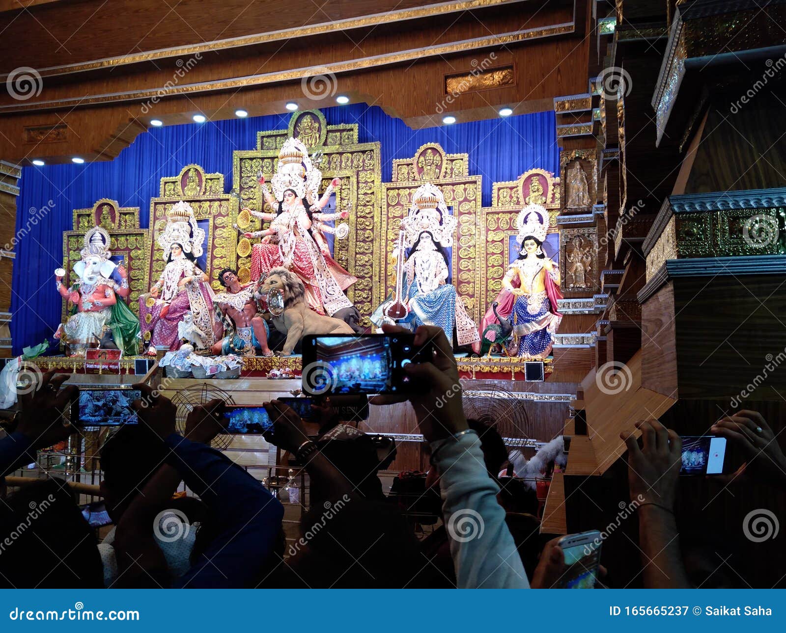 Kolkata Durga Puja Lighting 2019 Editorial Photography - Image of puja ...