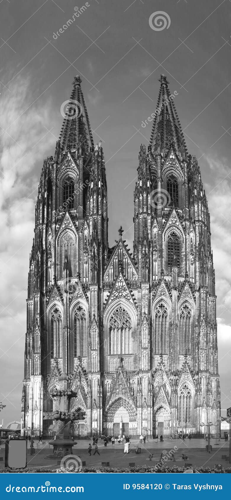 Koln dom front stock photo. Image of architecture, hohenzollern - 9584120