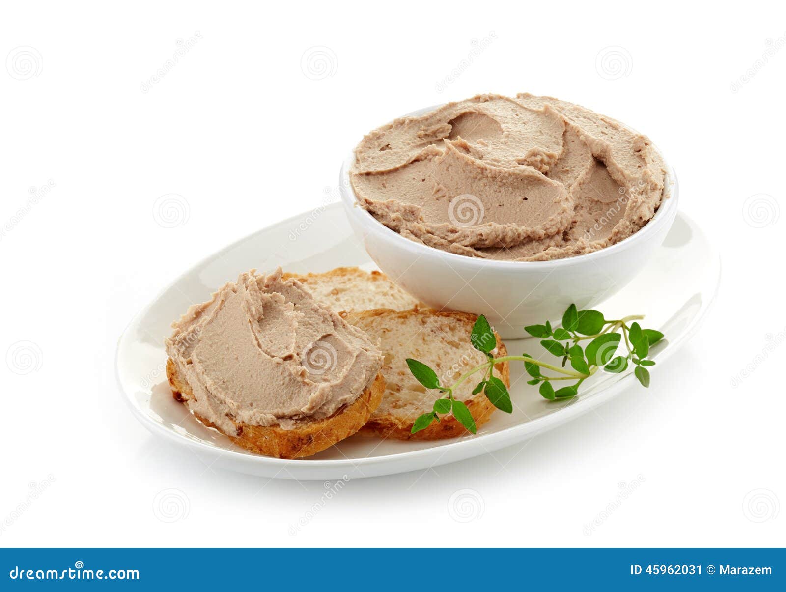 Kom leverpastei en brood stock afbeelding. Image of voedsel - 45962031