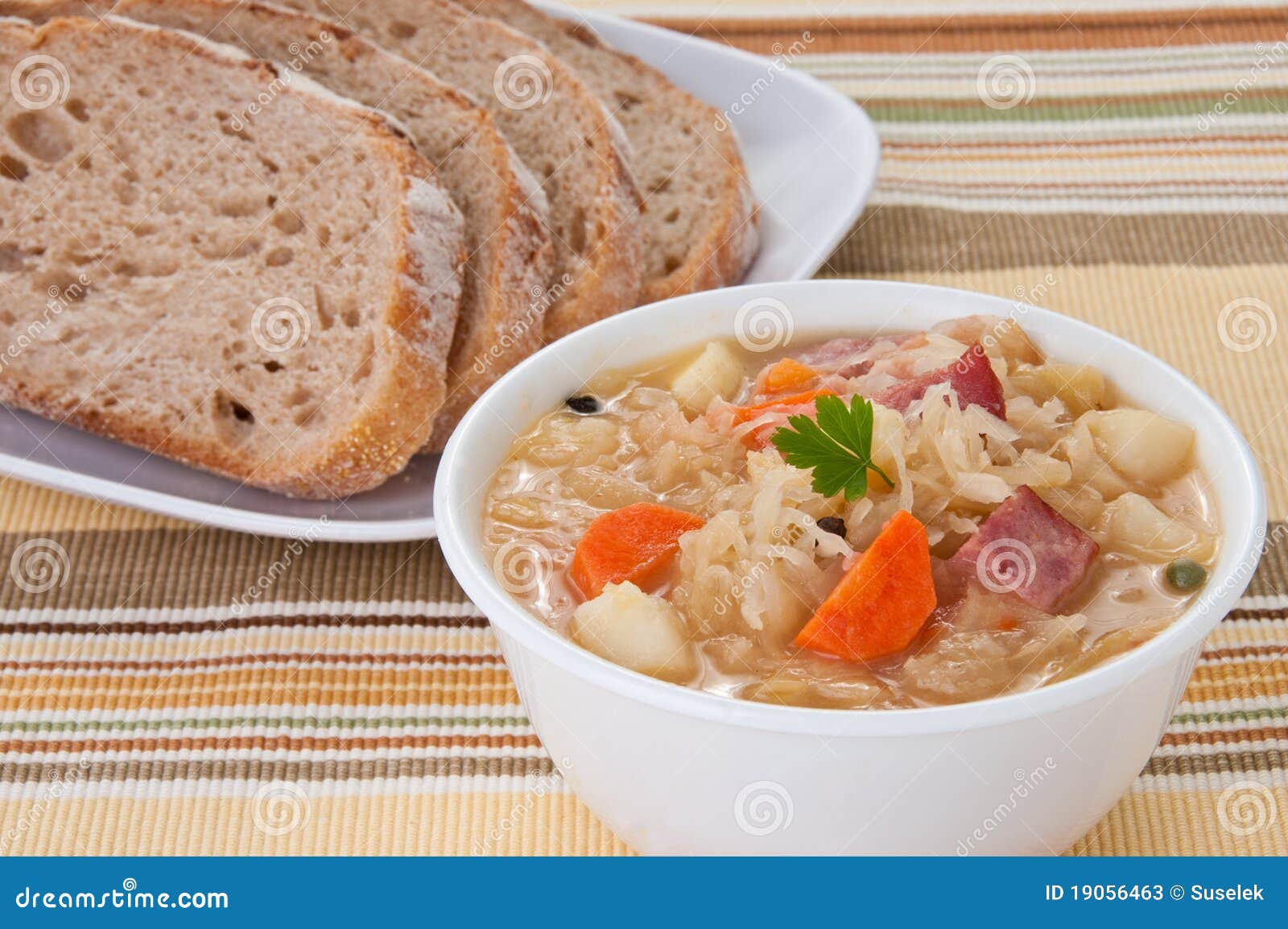 Kom Traditionele Poolse Zuurkoolsoep Stock Afbeelding - Image of ...