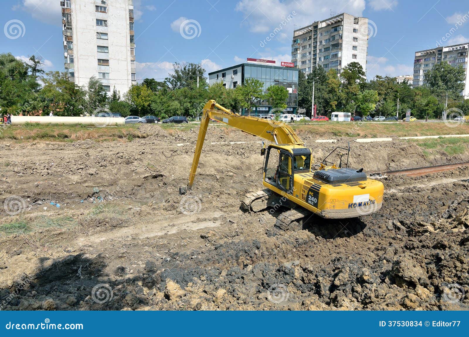 Excavator Cleaning the River Bed Editorial Stock Image - Image of ...