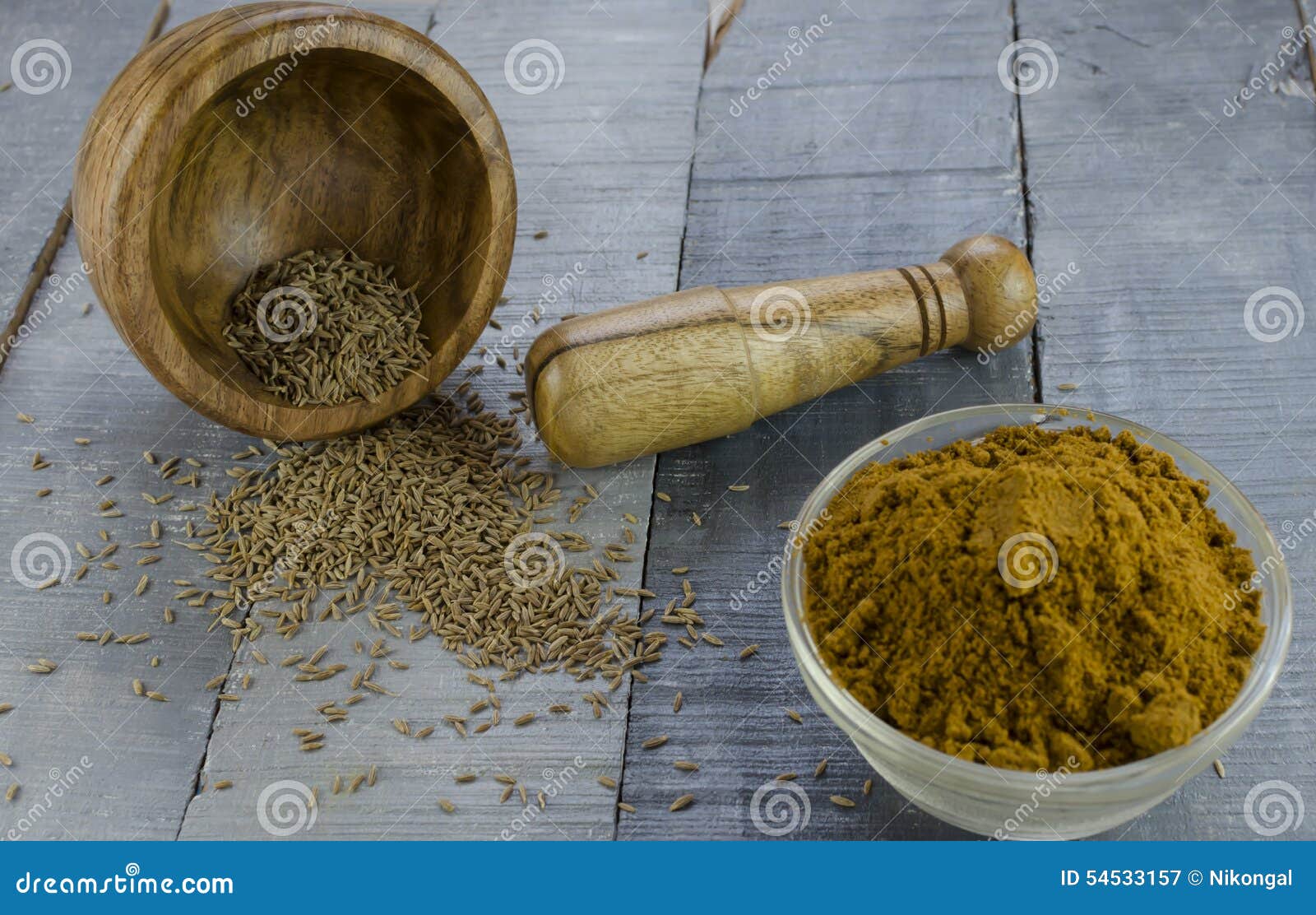 Komijnpoeder stock afbeelding. Image of ingrediënten - 54533157