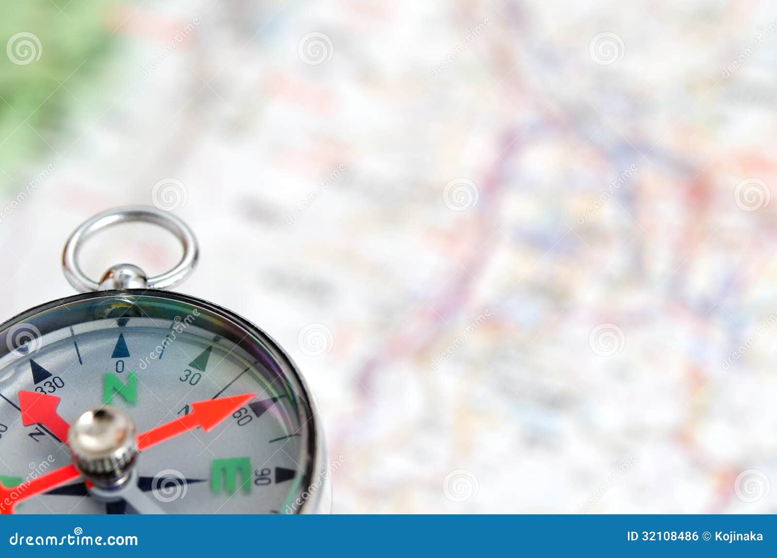 Kompas i mapa zdjęcie stock. Obraz złożonej z arrowed - 32108486
