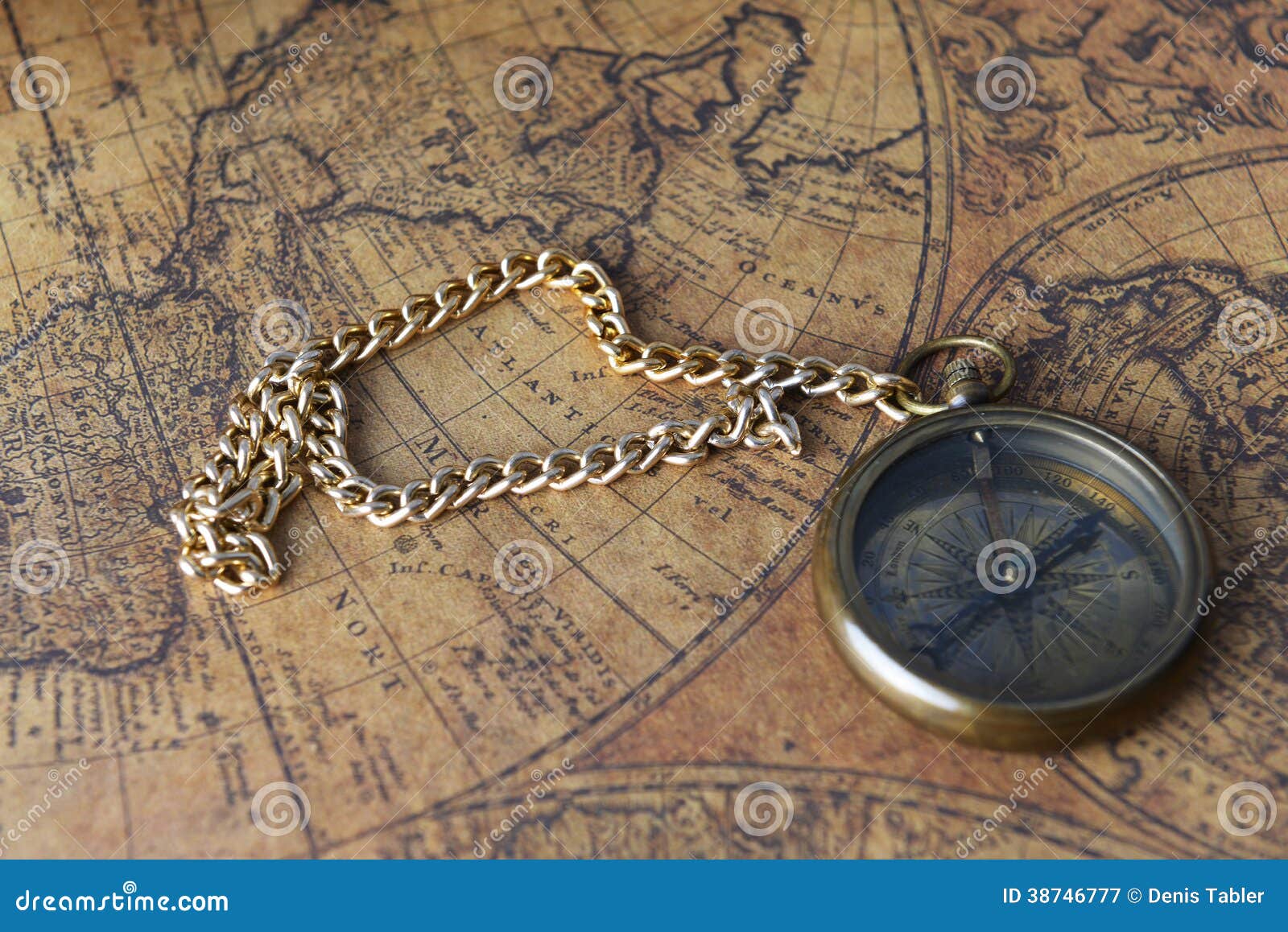 Kompas na starej mapie obraz stock. Obraz złożonej z mapa - 38746777
