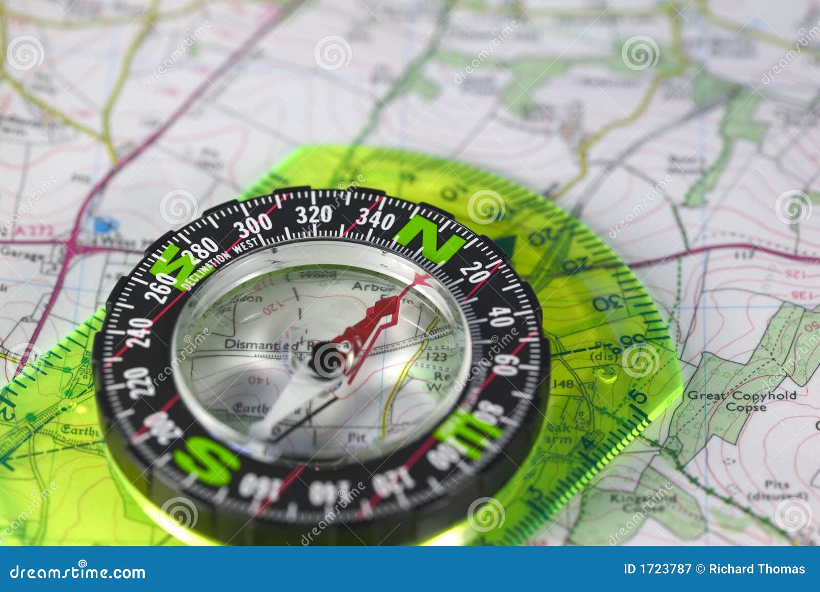 Kompas op kaart stock afbeelding. Image of ontdekkingsreiziger - 1723787