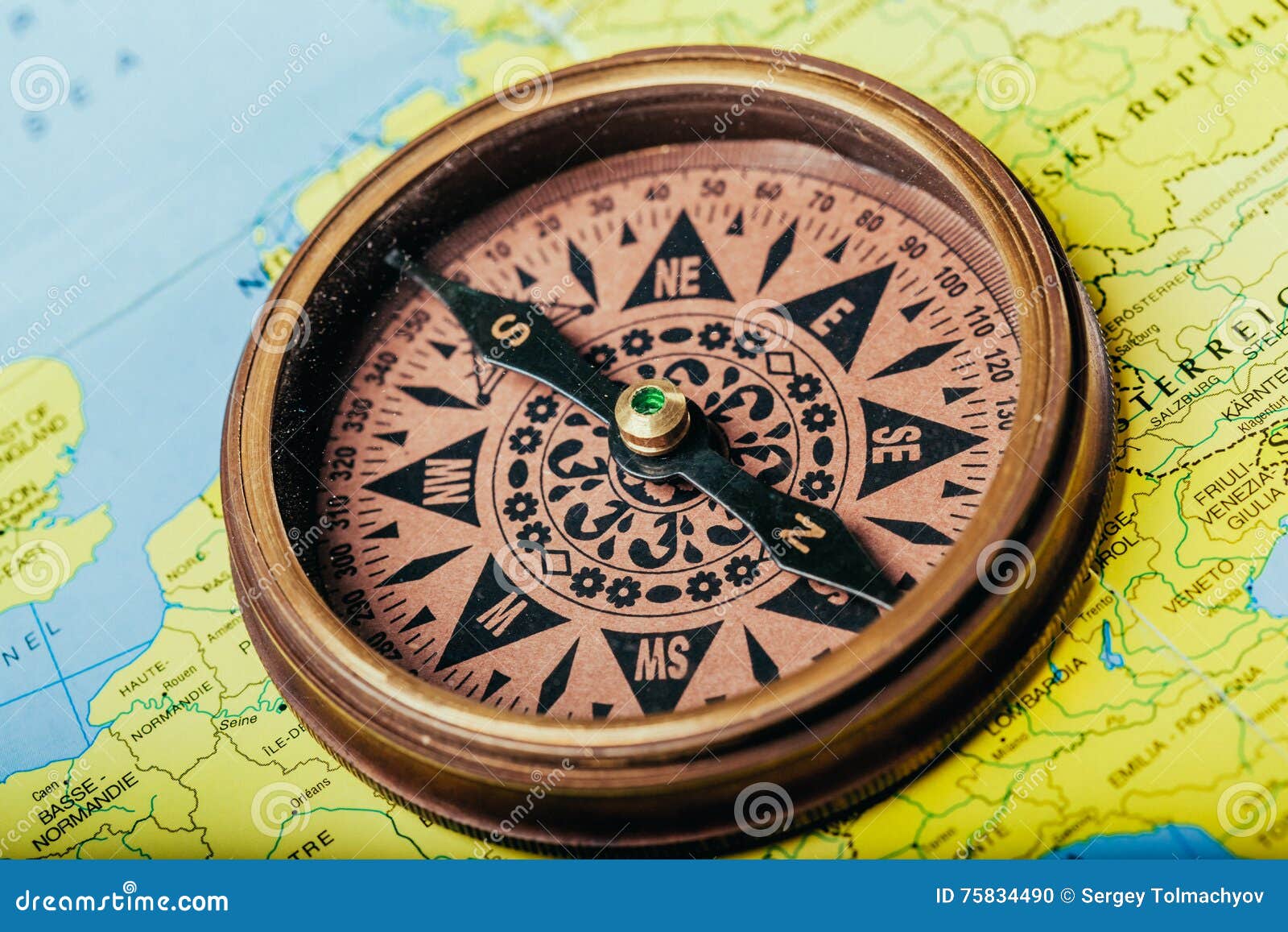 Kompass, Karte stockfoto. Bild von nord, nahaufnahme - 75834490