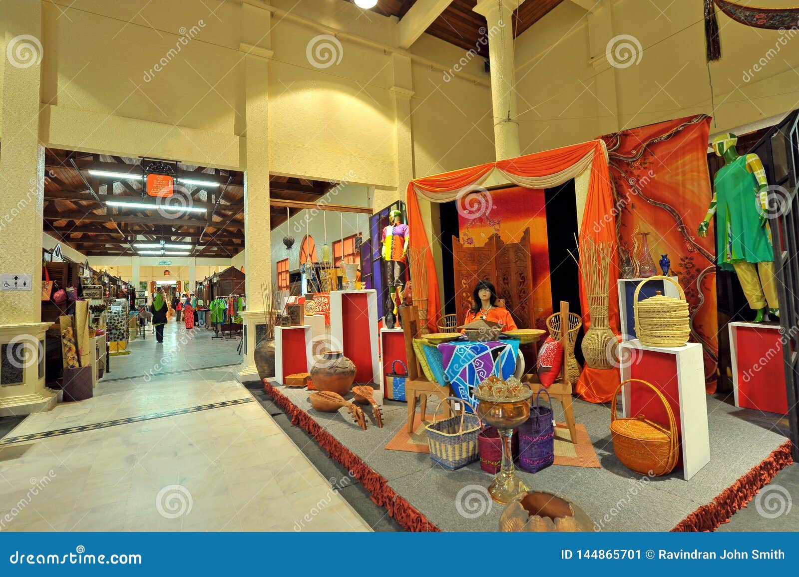 Langkawi Craft Complex editorial photo. Image of showcases - 144865701